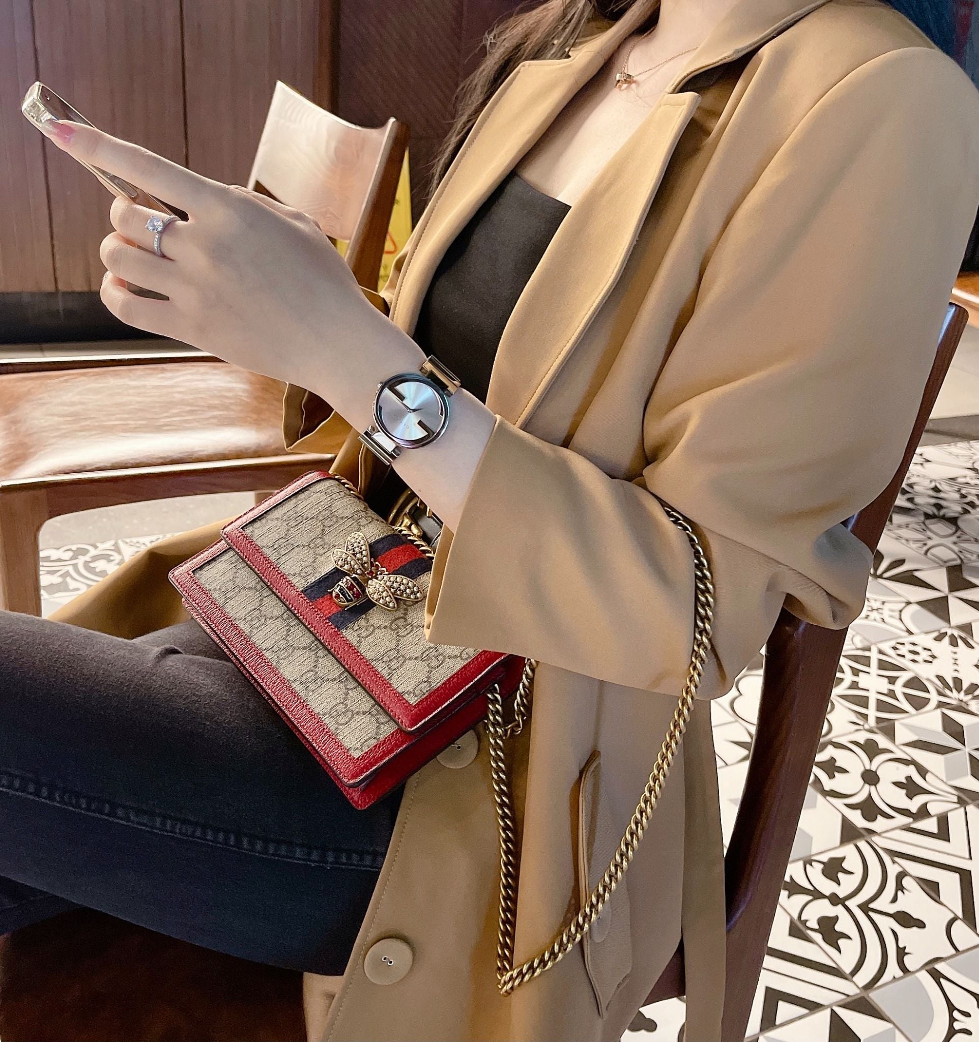 GUCCI Interlocking Silver Dial Watch 37mm YA133308 -Đồng Hồ Nữ – PhongWatch