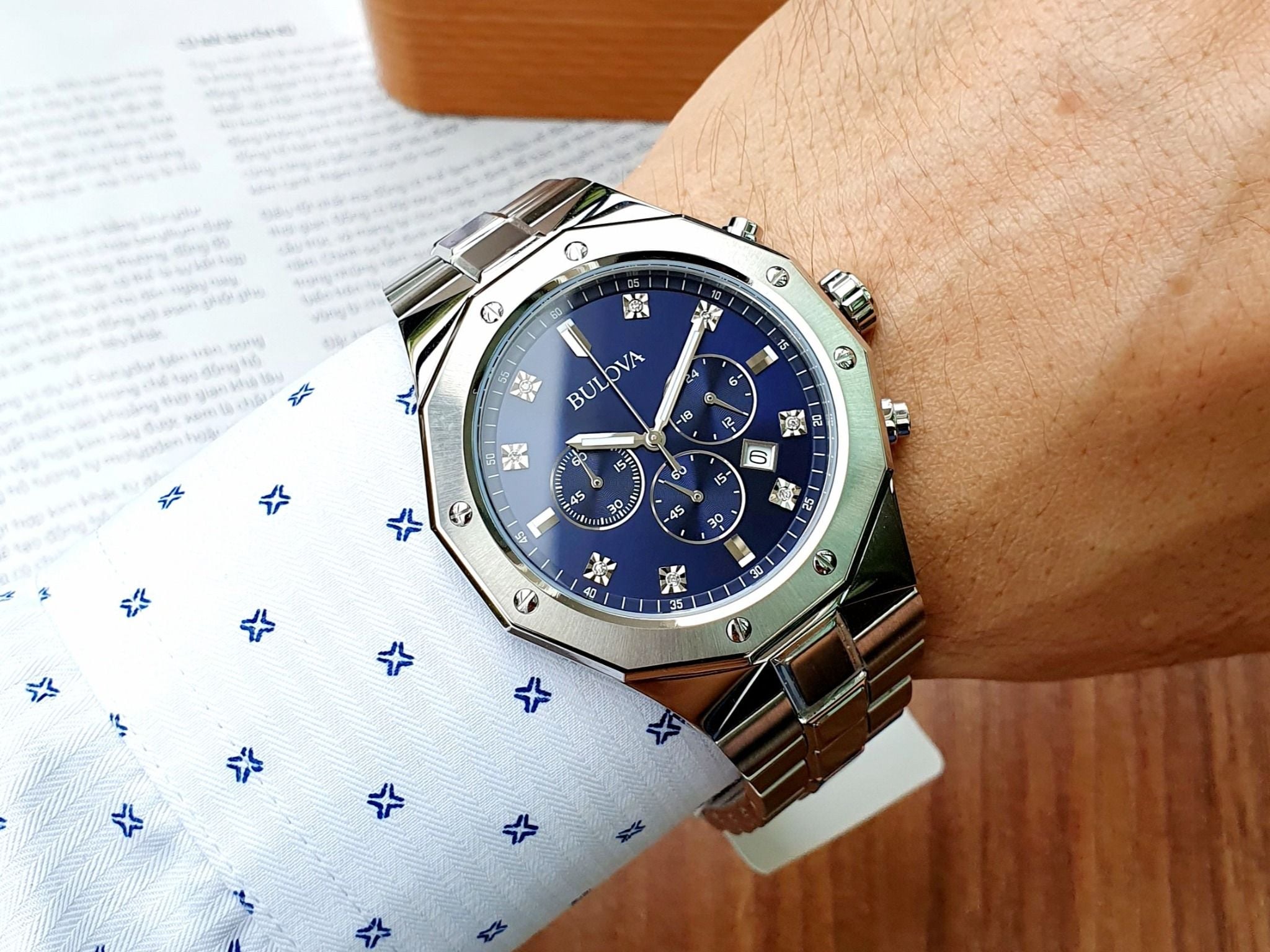 Bulova Men's 96D138 Quartz Diamond Accents Chronograph - Đồng Hồ Nam ...