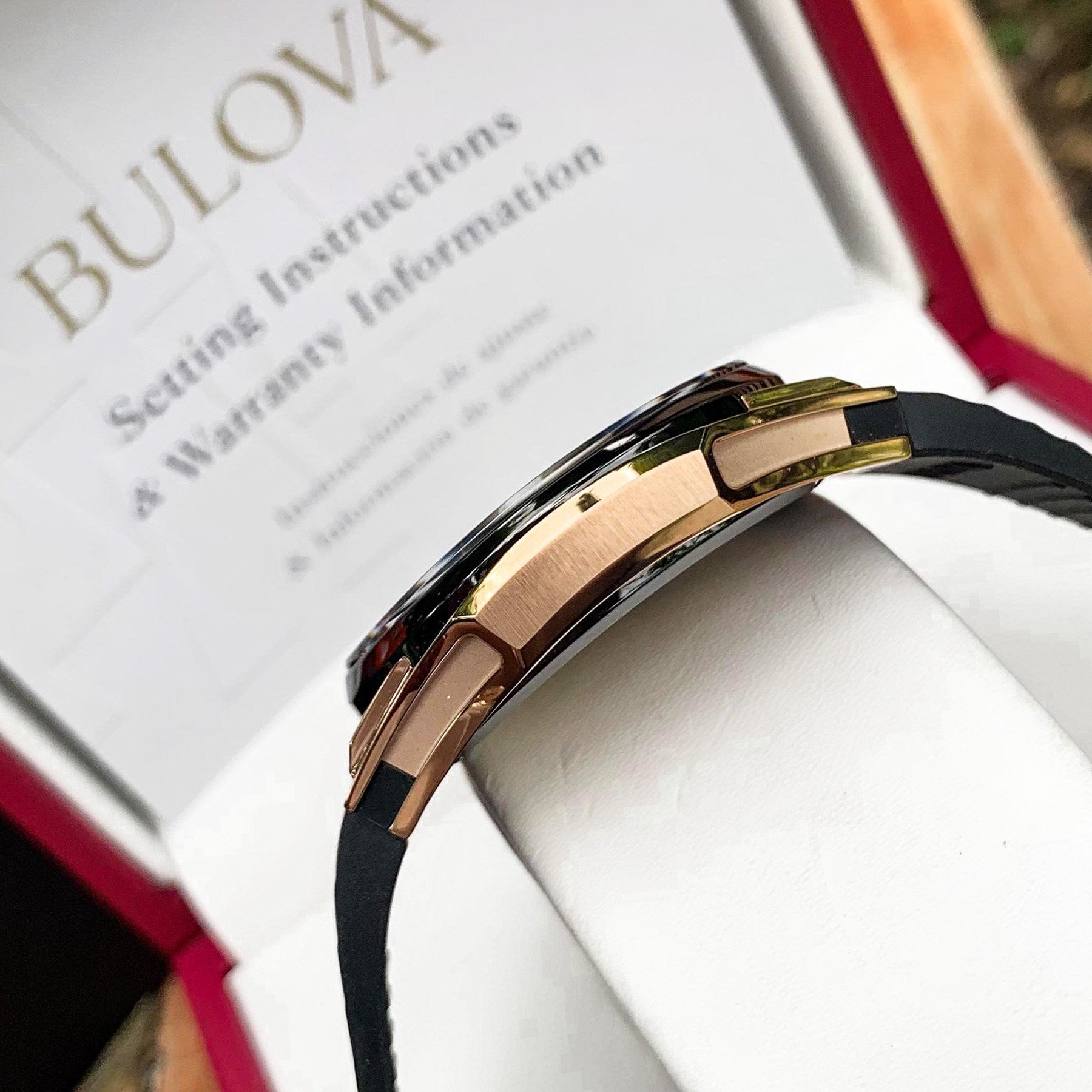 Bulova CURV Diamonds 98R239 – PhongWatch