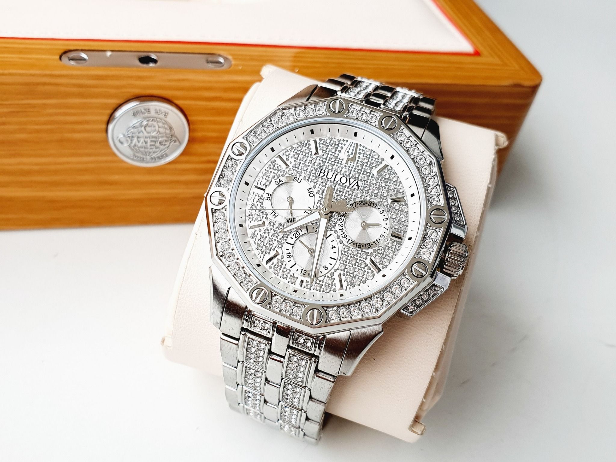 Bulova Crystal 96C134 - Đồng Hồ Nam - Chính Hãng Giá Tốt – PhongWatch