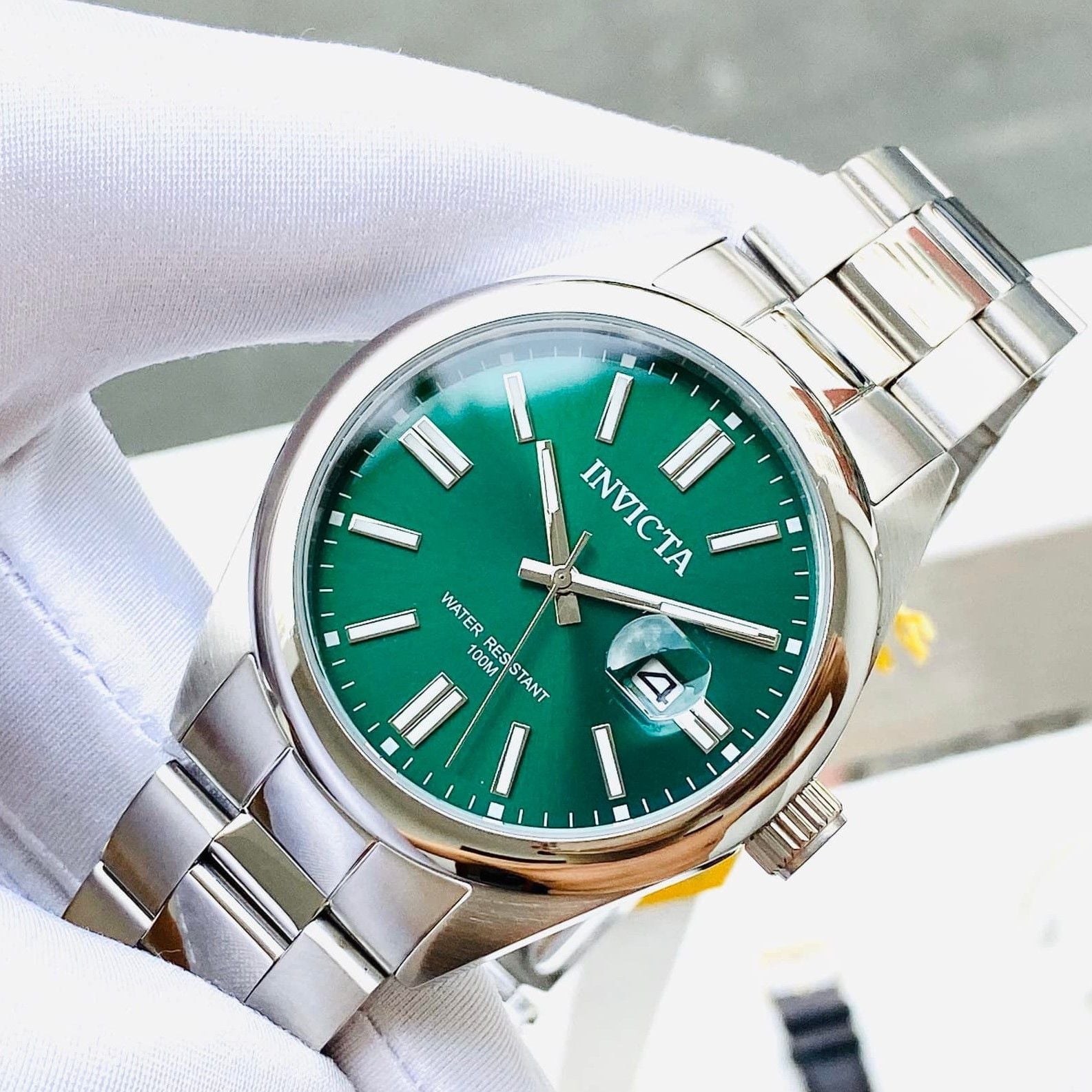 Invicta Pro Diver Quartz Green Dial 38459 – PhongWatch