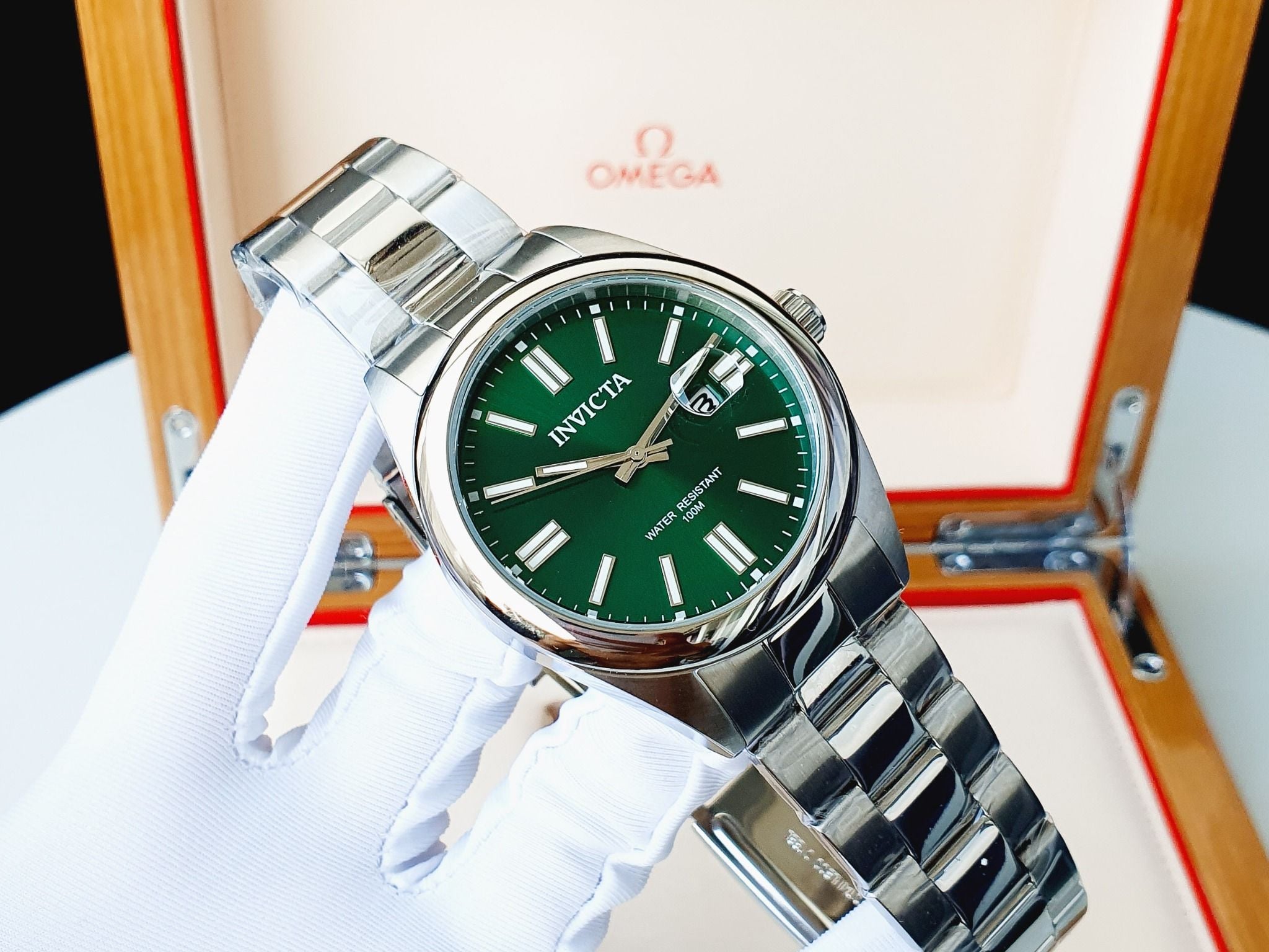 Invicta Pro Diver Quartz Green Dial 38459 – PhongWatch