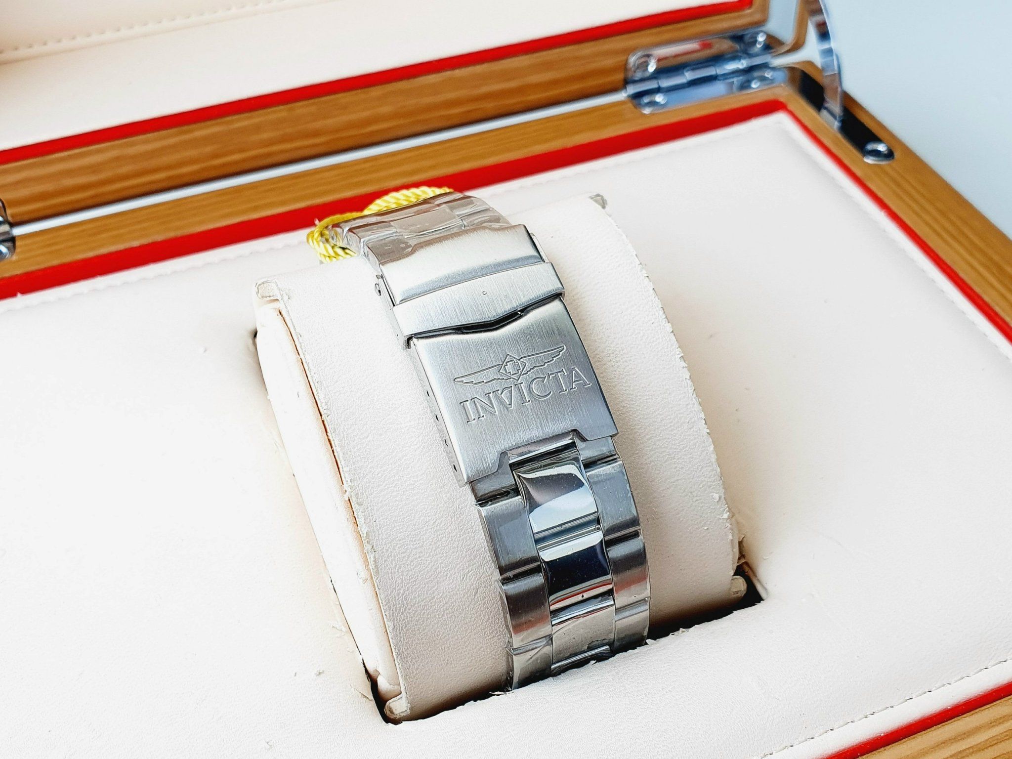 Invicta Pro Diver Quartz Green Dial 38459 – PhongWatch