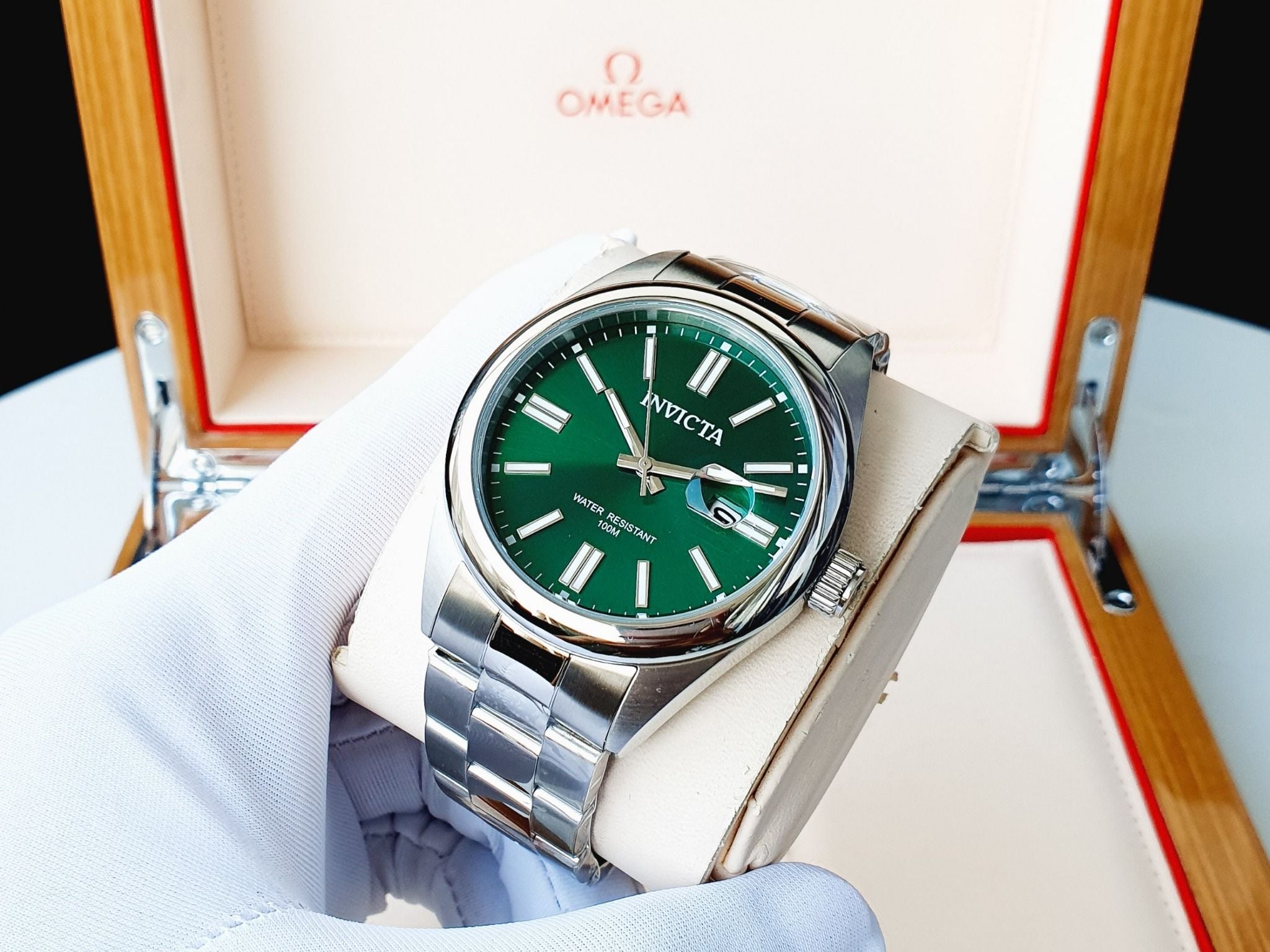 Invicta Pro Diver Quartz Green Dial 38459 – PhongWatch