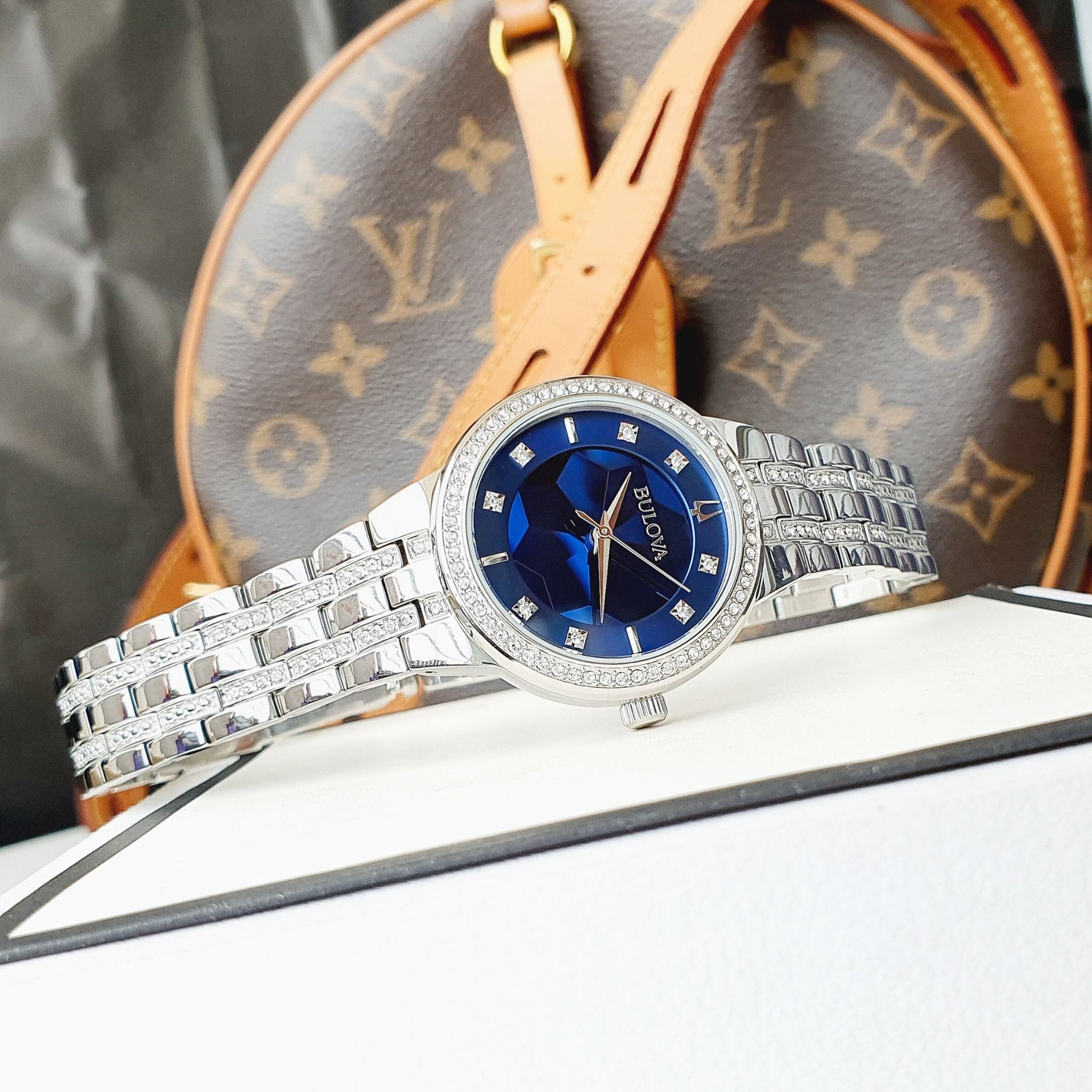 Bulova 96L276 Phantom Crystal - Đồng Hồ Nữ - Chính Hãng Giá Tốt ...