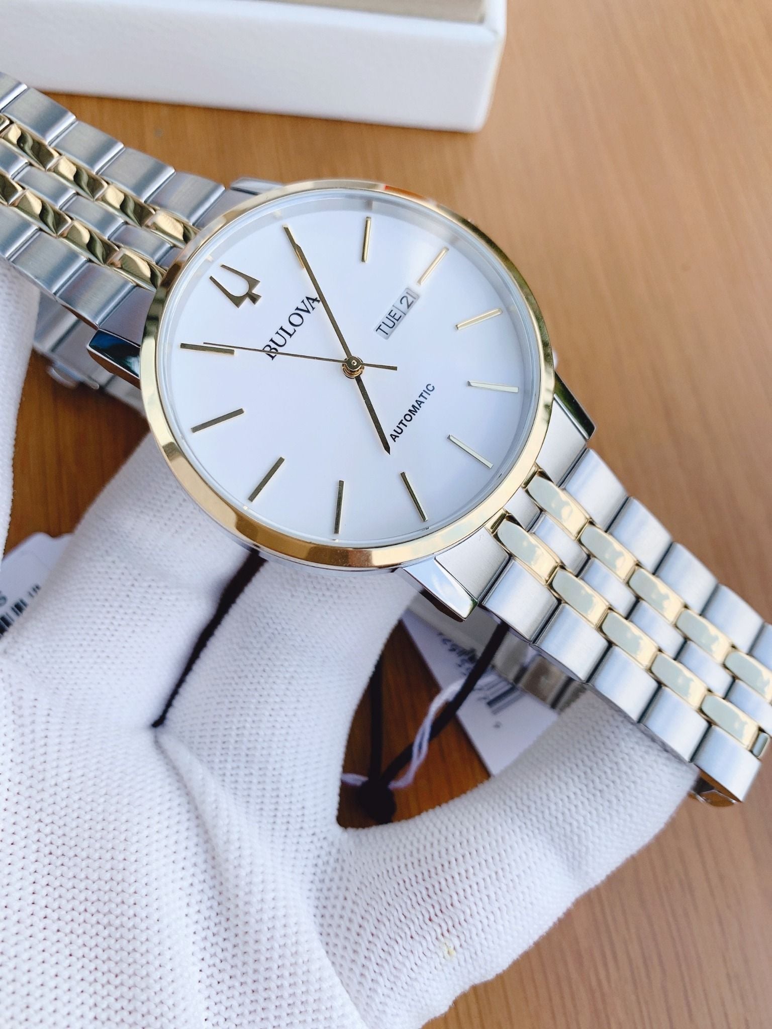 Bulova Classics 98C130 - Đồng Hồ Nam - Chính Hãng Giá Tốt – PhongWatch