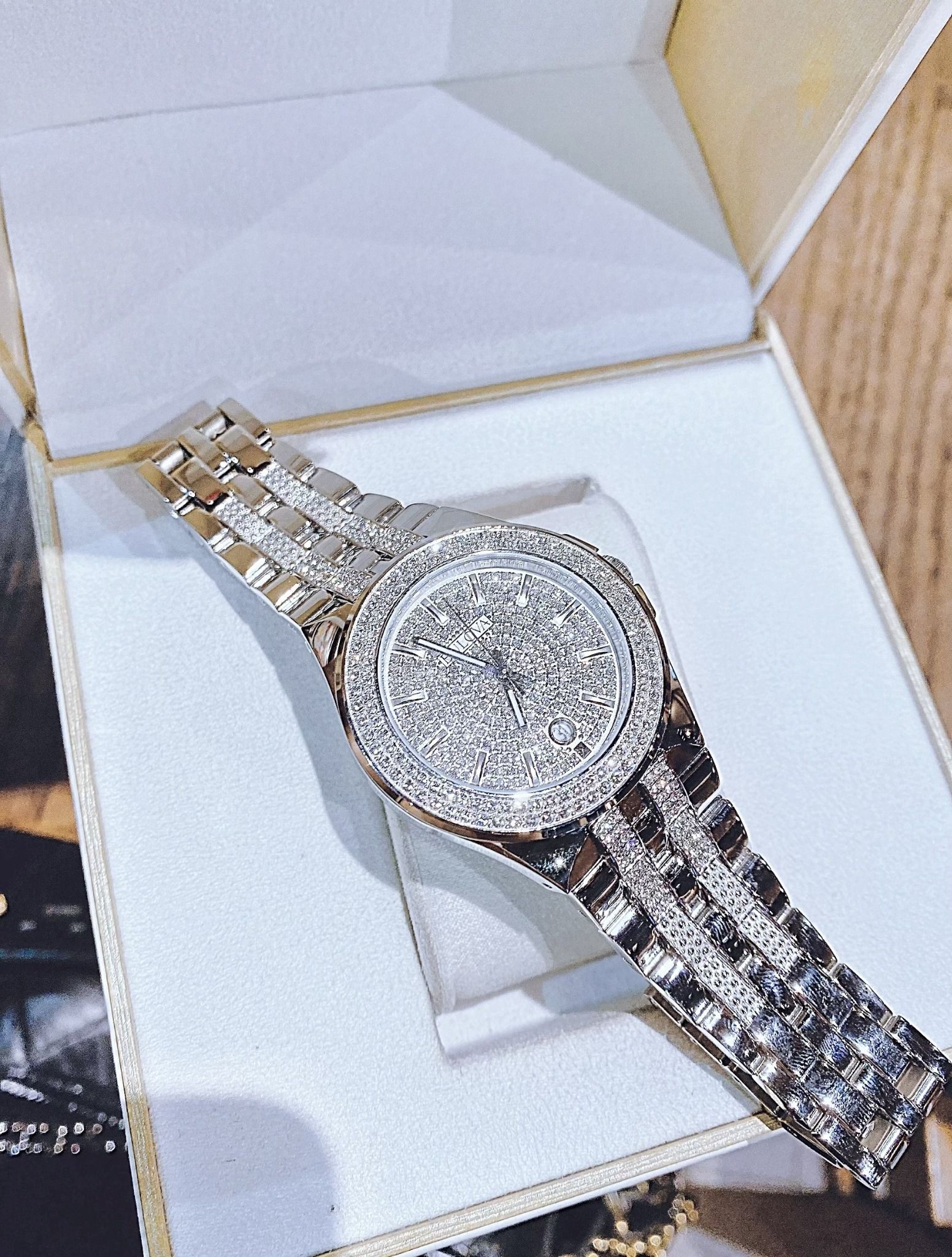 Bulova Quartz 96B235 - Đồng Hồ Nam – PhongWatch