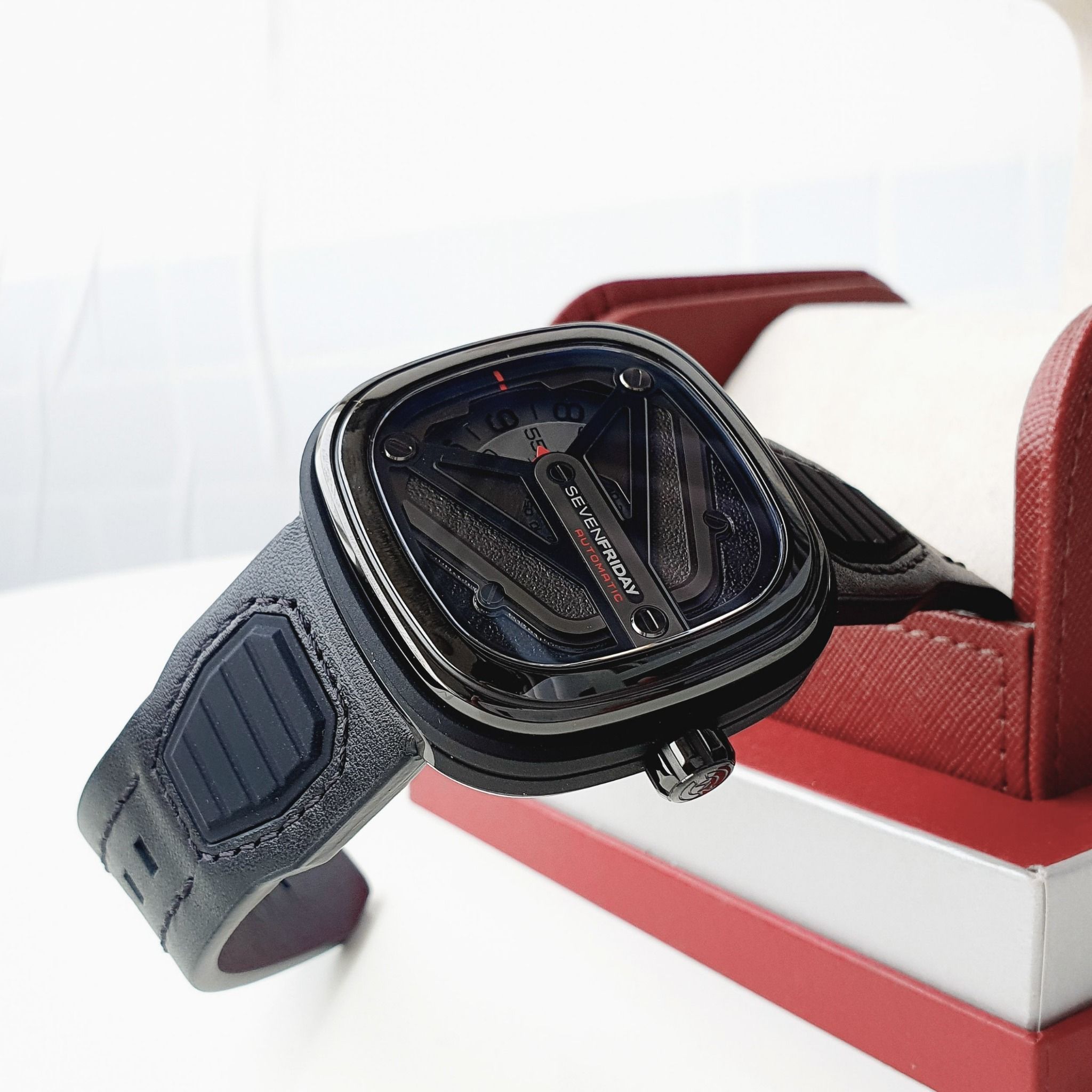 Seven Friday Spaceship Inspired Edition M- Series M3/01 – PhongWatch