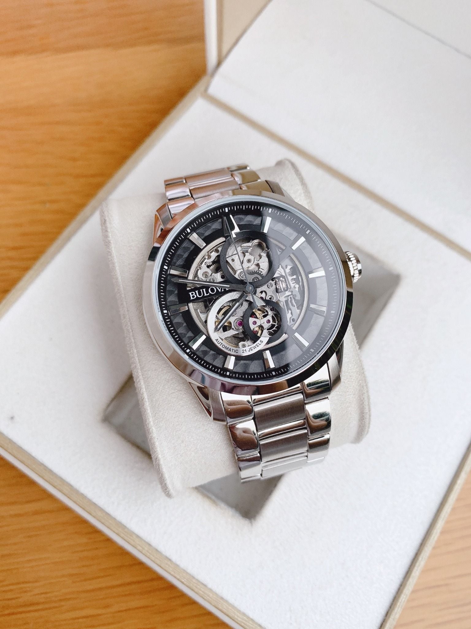 Bulova Sketeton 96A208 – PhongWatch