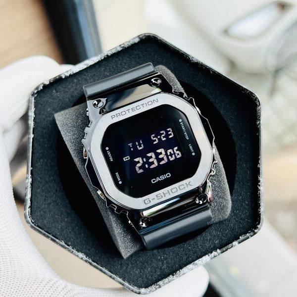 Casio G-Shock GM-5600B-1 – PhongWatch