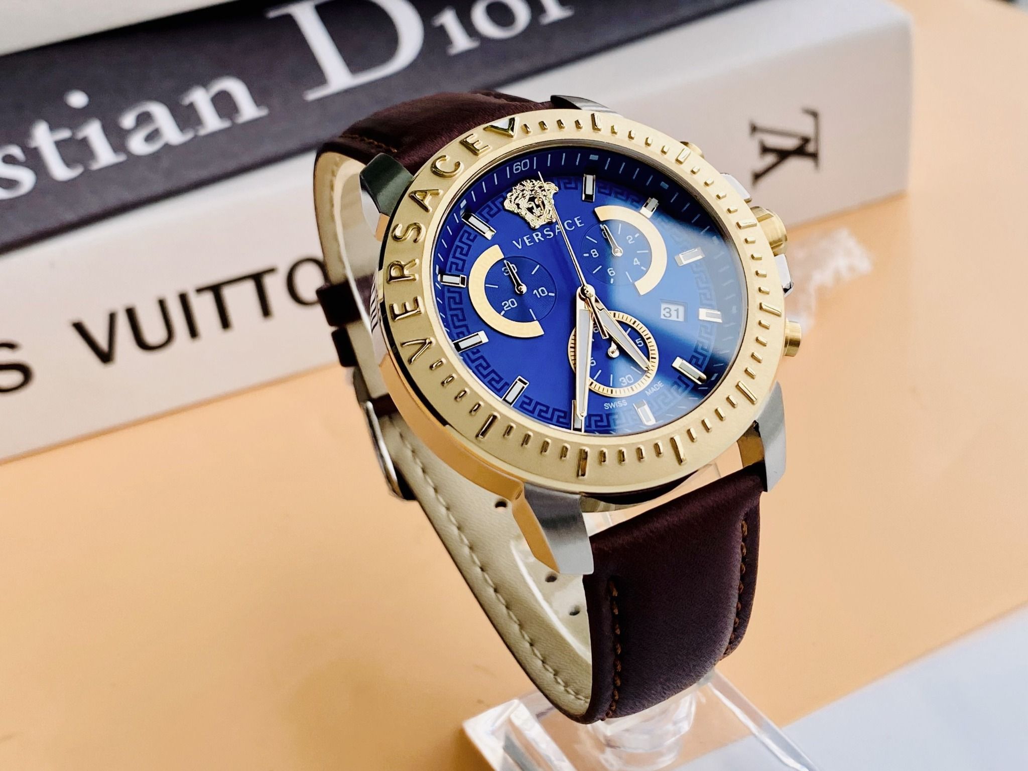 Versace Chronograph VE2E00221 - Đồng Hồ Nam – PhongWatch