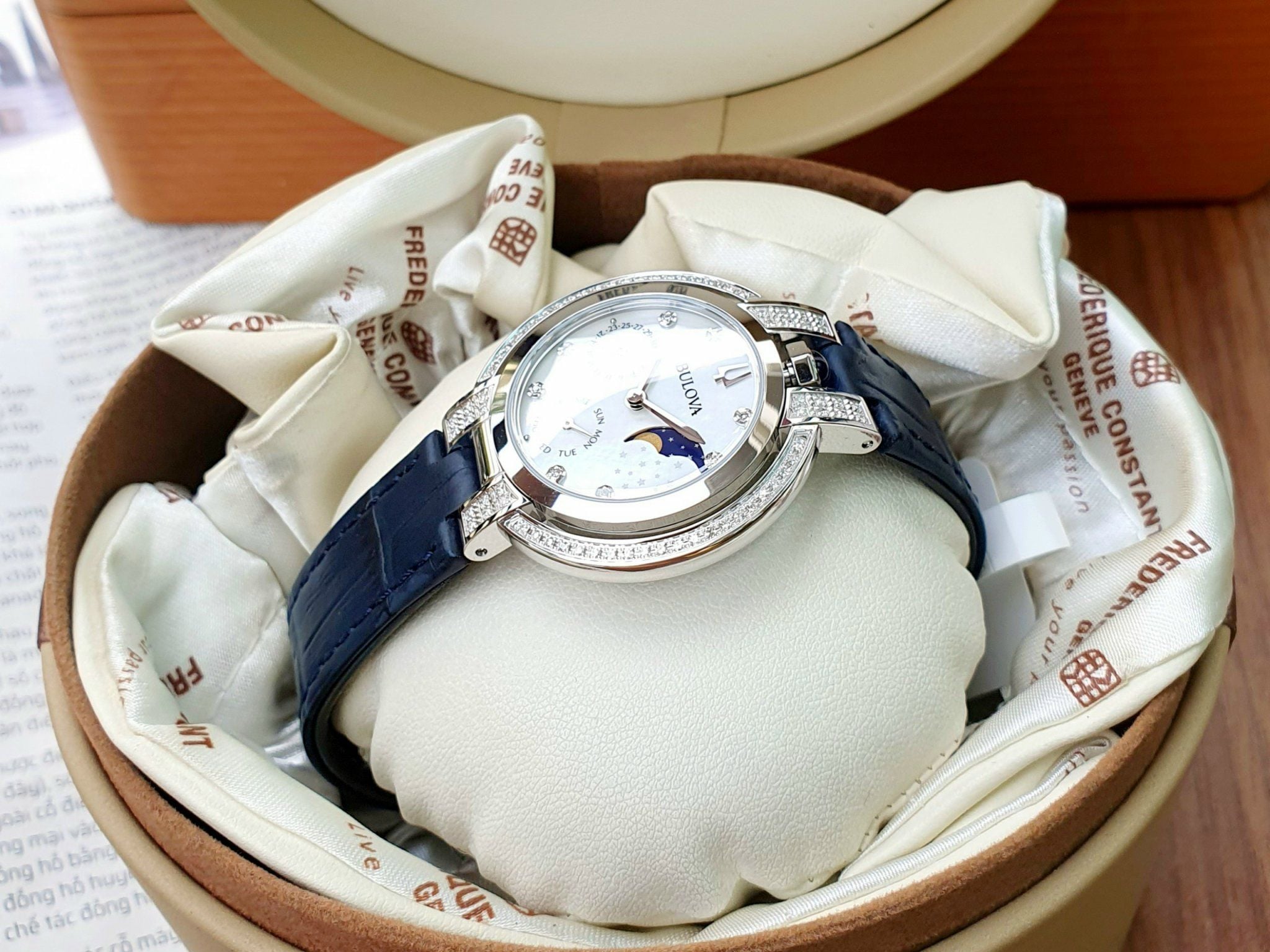 Bulova Quartz 96R237 - Đồng Hồ Nữ - Chính Hãng Giá Tốt – PhongWatch