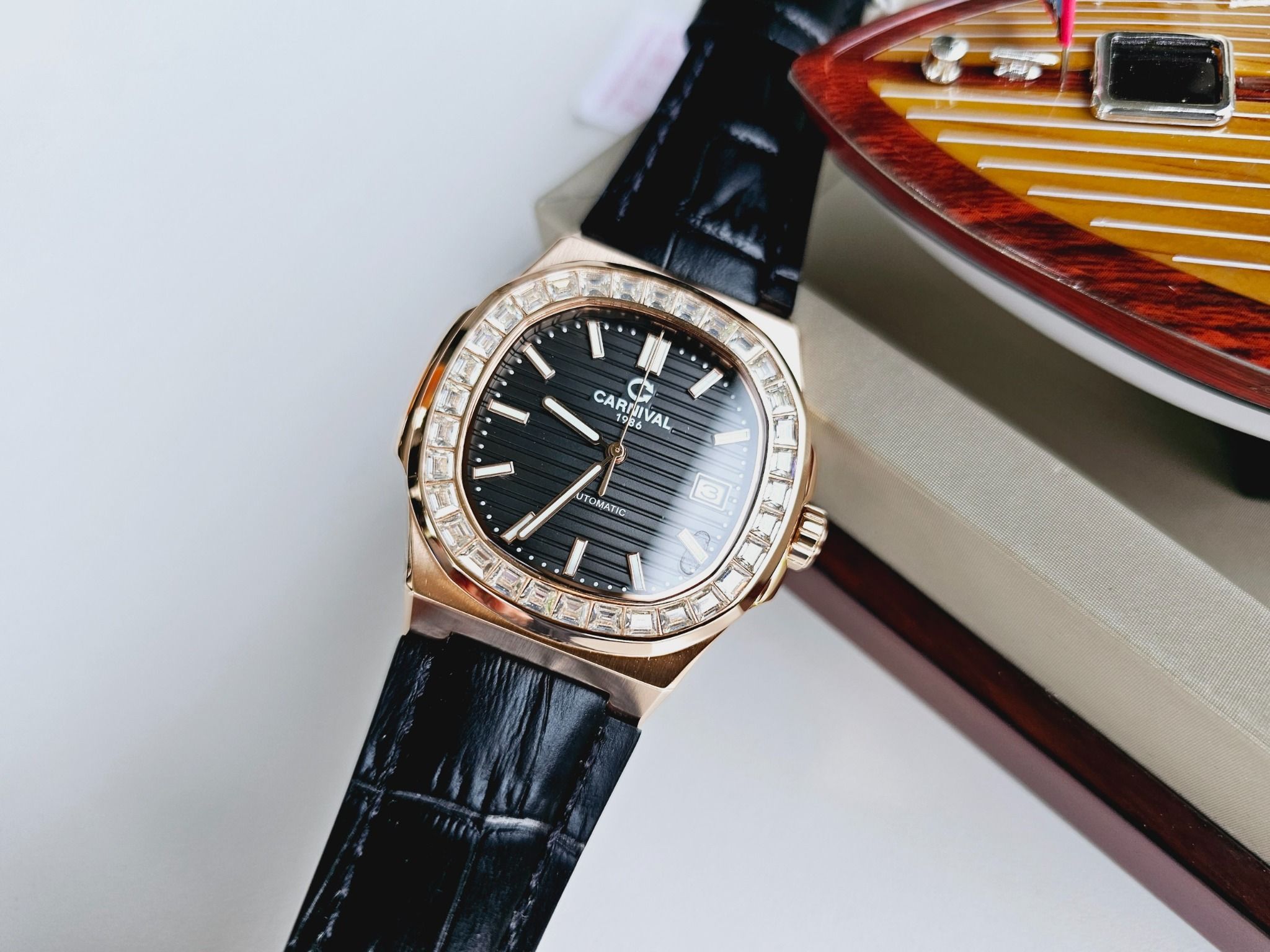 Carnival Nautilus Automatic 8108G-VH-DD-D ( G8108.302.432 ) - Đồng Hồ ...