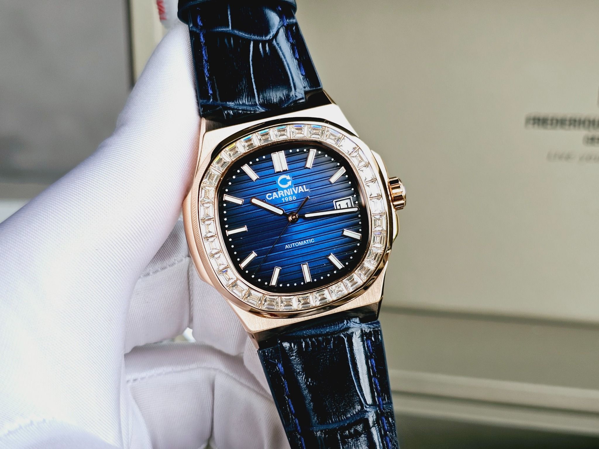 Carnival Nautilus Automatic 8108G-VH-DD-X ( G8108.304.425 ) - Đồng Hồ ...