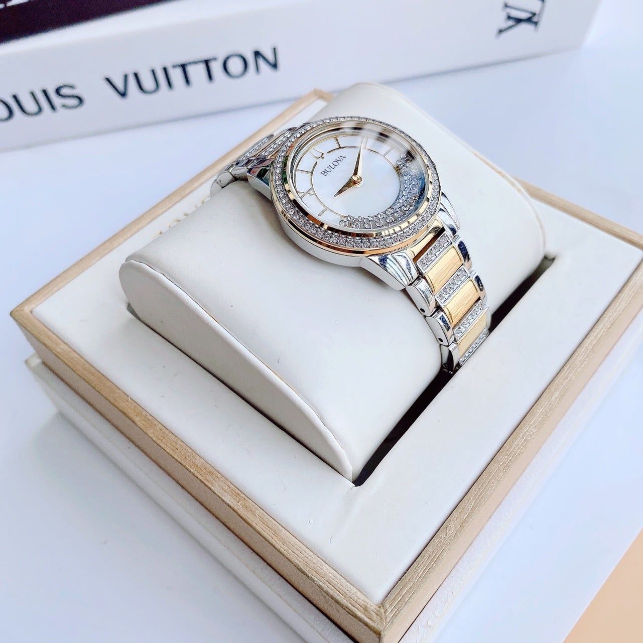 Bulova Quartz 98L245 - Đồng Hồ Nữ - Chính Hãng Giá Tốt – PhongWatch