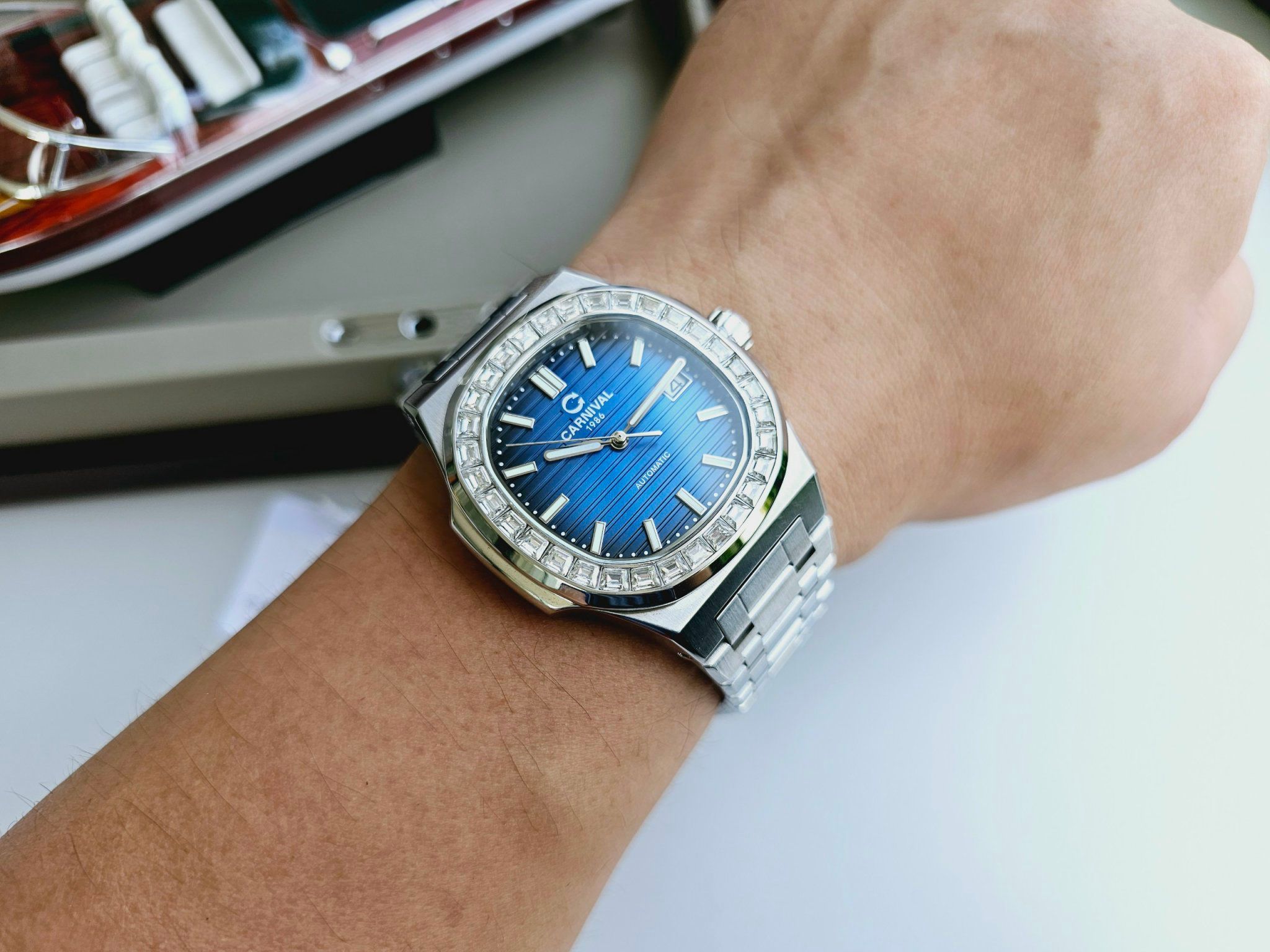 Carnival Nautilus Automatic G8108.304.011 ( 8108G-VT-X ) - Đồng Hồ Nam ...