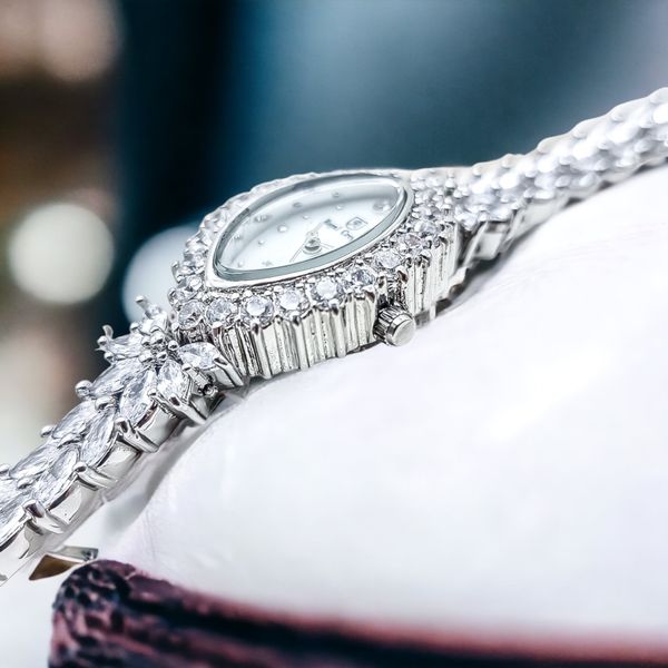 Royal Crown Quartz 5588 Diamond - Đồng Hồ Nữ – PhongWatch