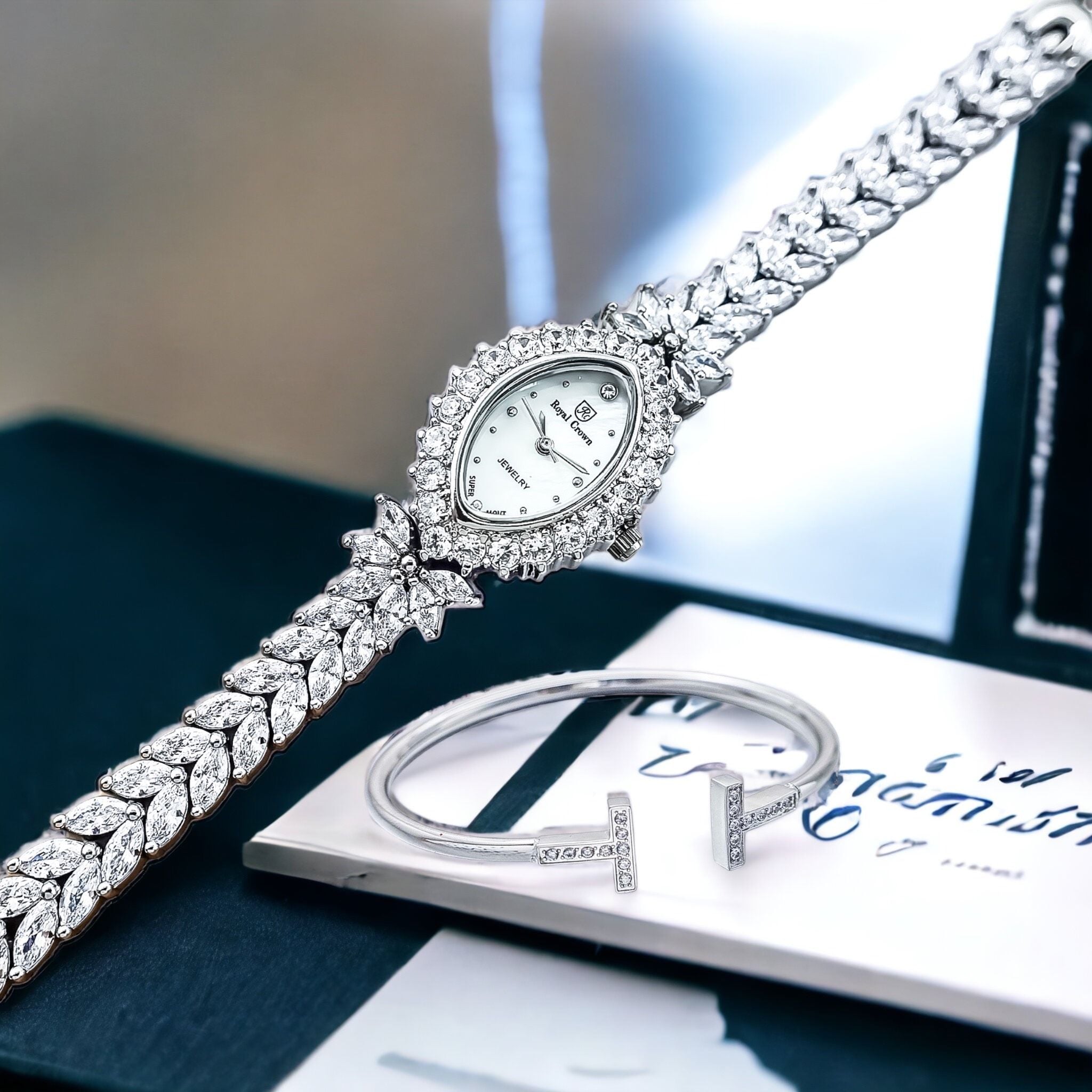 Royal Crown Quartz 5588 Diamond - Đồng Hồ Nữ – PhongWatch