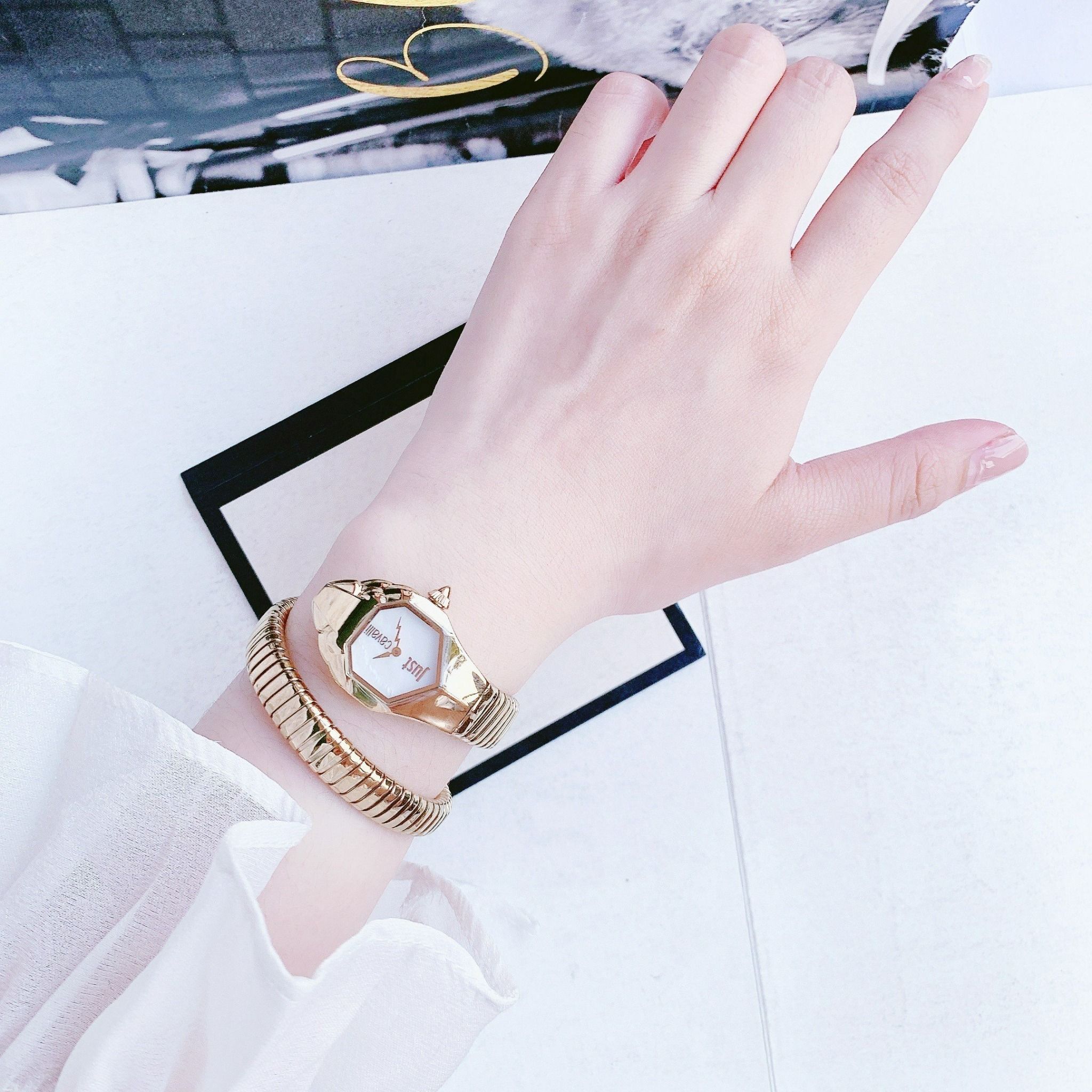 Just Cavalli Quartz JC1L001M0025 Glam Chic Champagne Septagon Ladies W ...