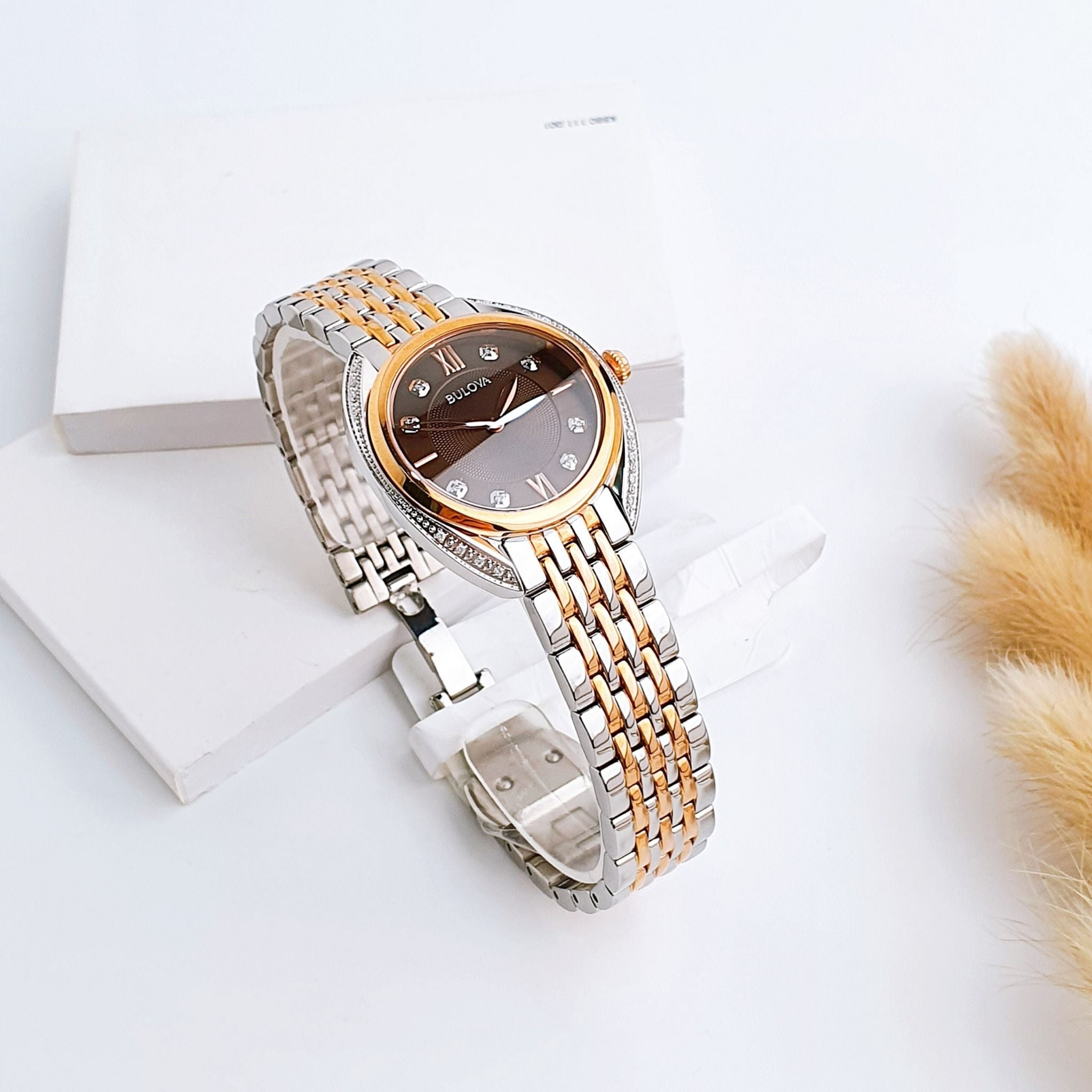 Bulova 98R230 Curved Diamond Watch 30mm - Đồng Hồ Nữ – PhongWatch