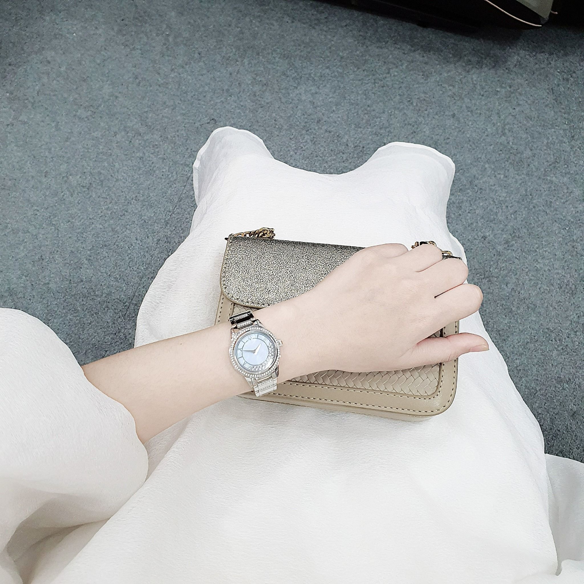Bulova Quartz 96L260 - Đồng Hồ Nữ - Chính Hãng Giá Tốt – PhongWatch