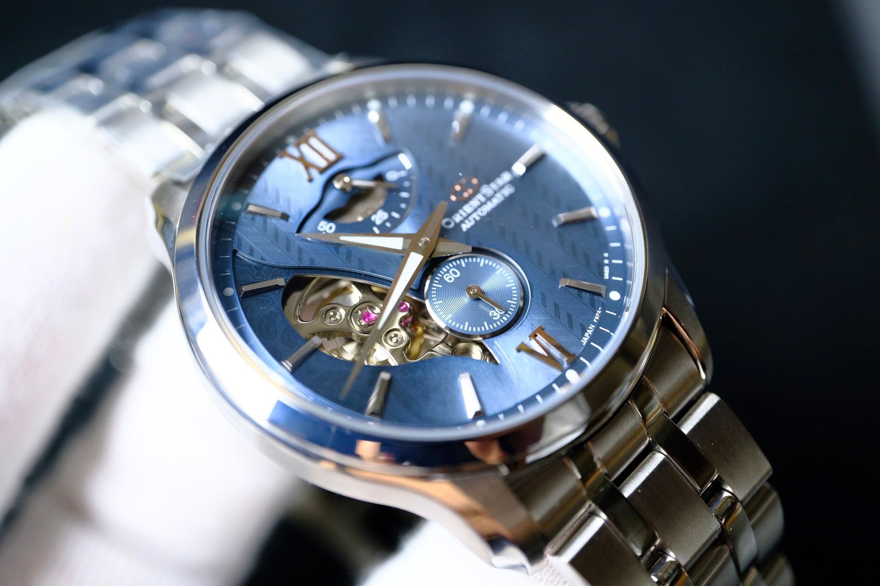 Orient Star Mechanical Contemporary RE-AV0B08L00B - RK-AV0B08L – PhongWatch