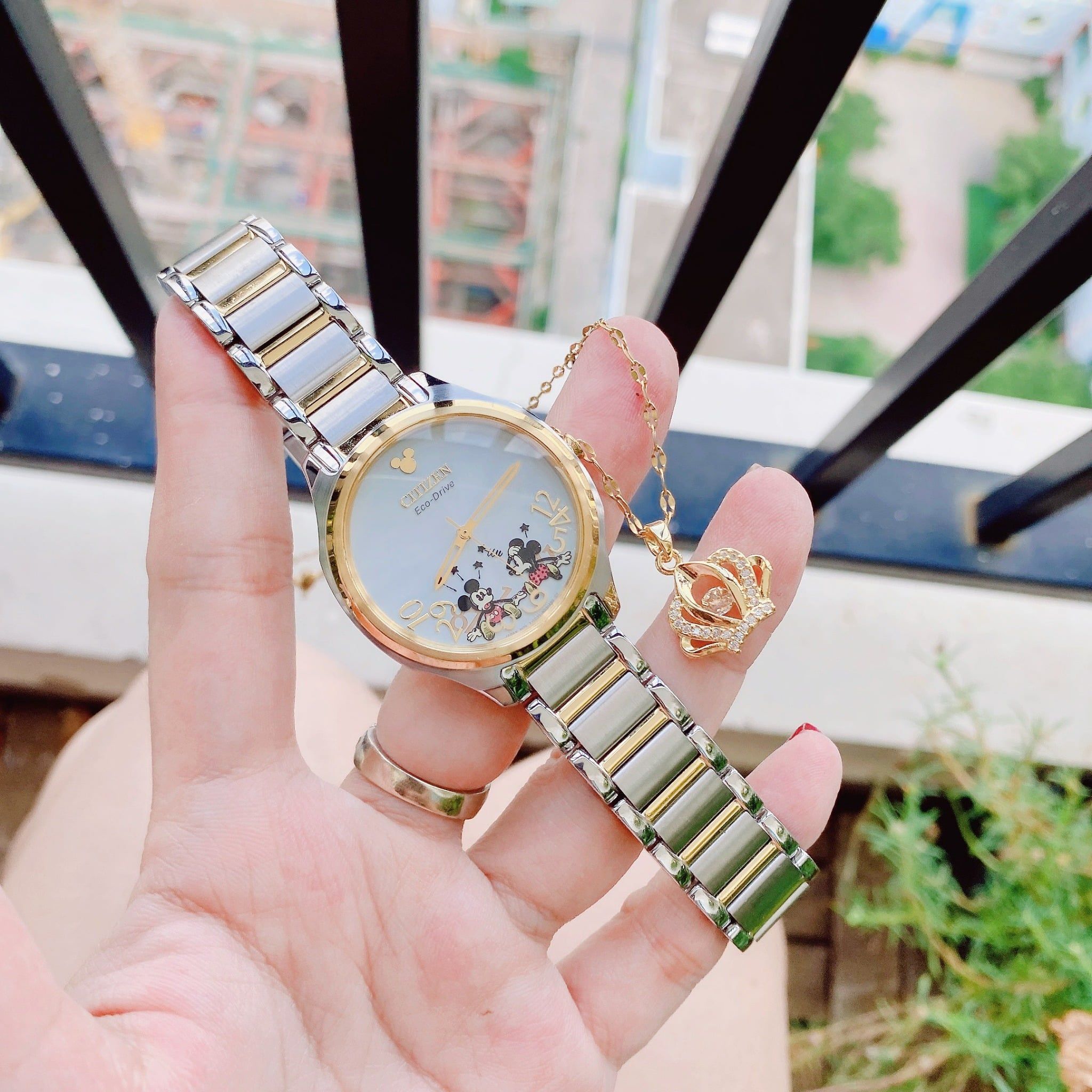 Citizen Eco-drive EM0754-59W Disney Falling Mickey & Minnie Mouse ...