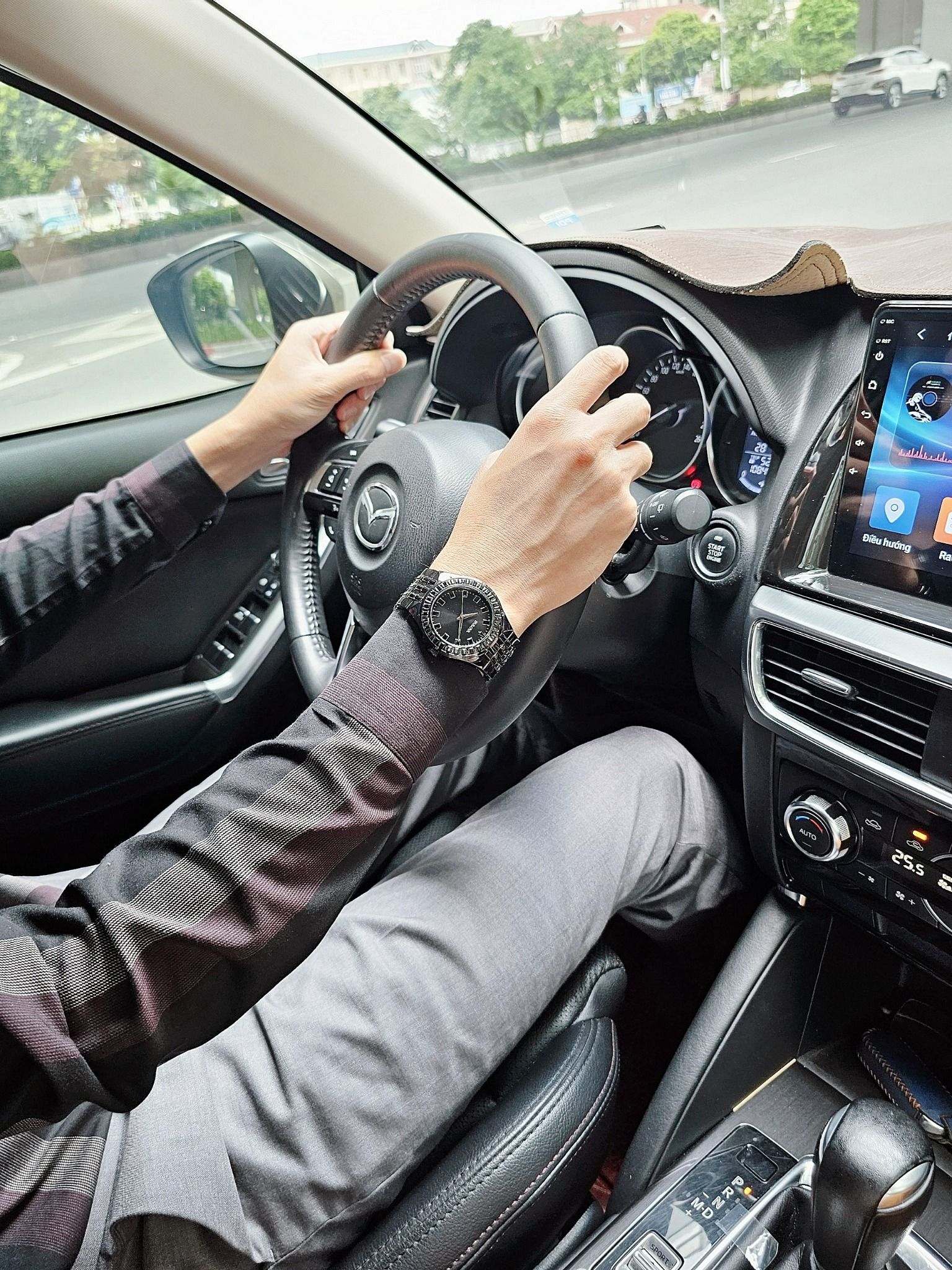 Bulova Phantom Crystal 98A240 - Đồng Hồ Nam – PhongWatch