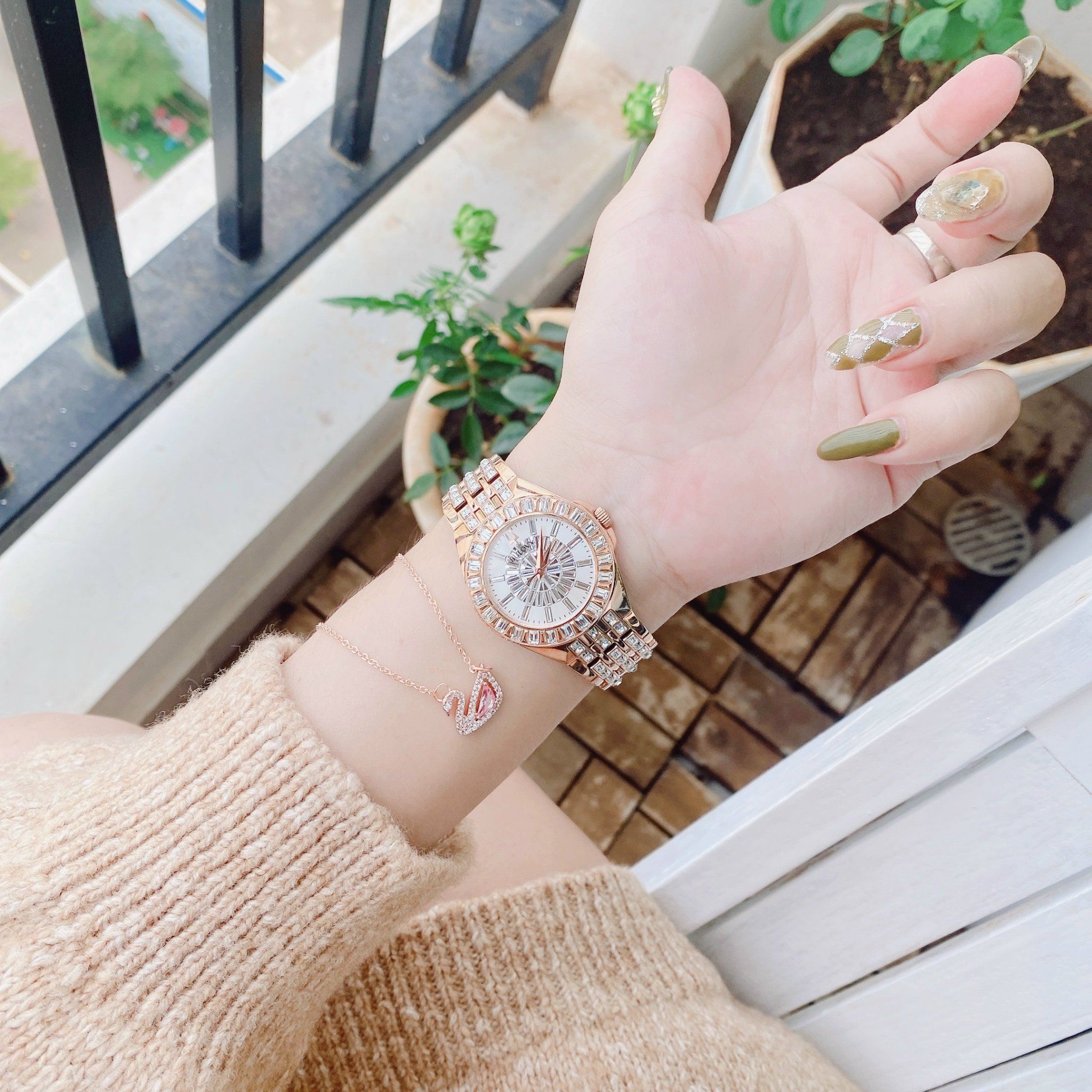 Bulova Quartz 98L268 Phantom 32.5mm - Đồng Hồ Nữ - Chính Hãng Giá Tốt ...