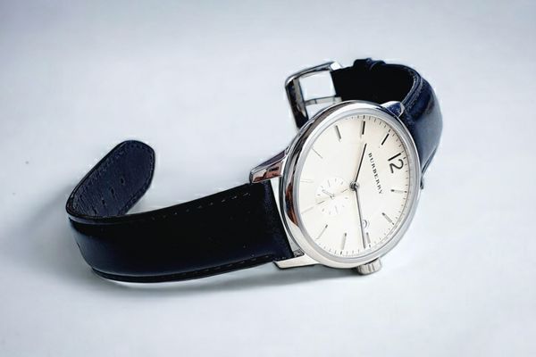 Burberry Quartz BU10000 Classic Round - Đồng Hồ Nam - Chính Hãng Giá T ...