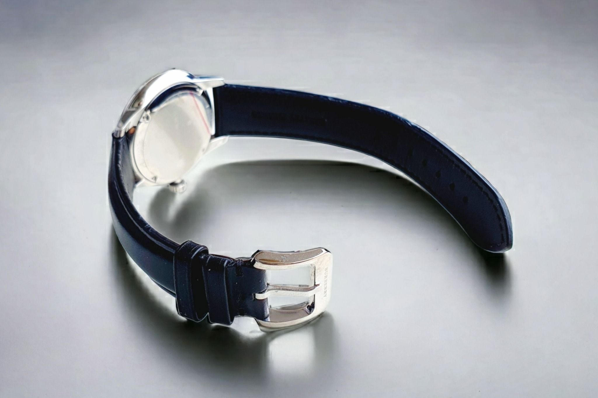 Burberry Quartz BU10000 Classic Round - Đồng Hồ Nam - Chính Hãng Giá T ...