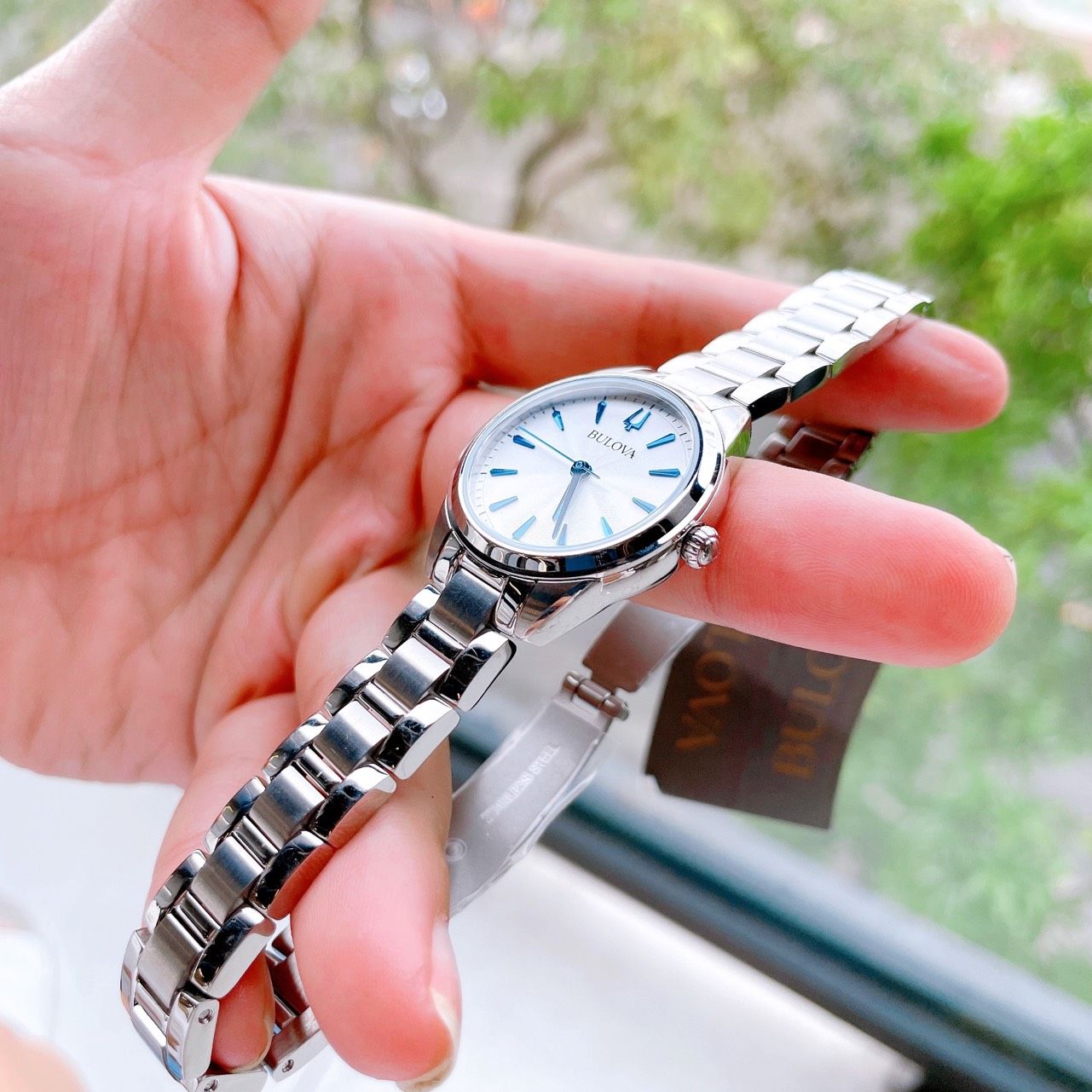 Bulova Quartz 96L285 Sutton Quartz Silver Dial Sver Tone - Đồng Hồ Nữ ...