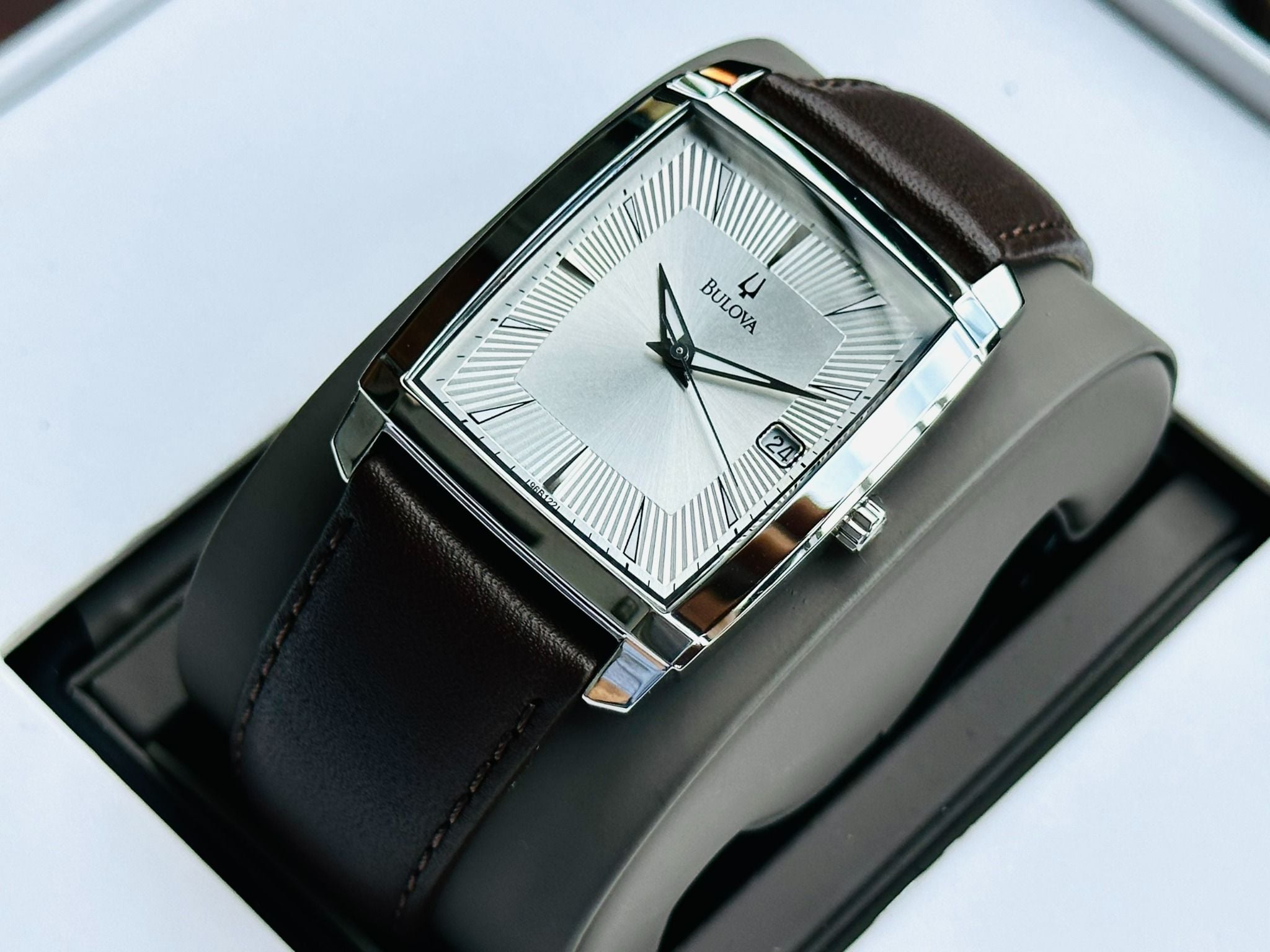 Bulova Quartz 96B122 Classic Brown - Đồng Hồ Nam – PhongWatch