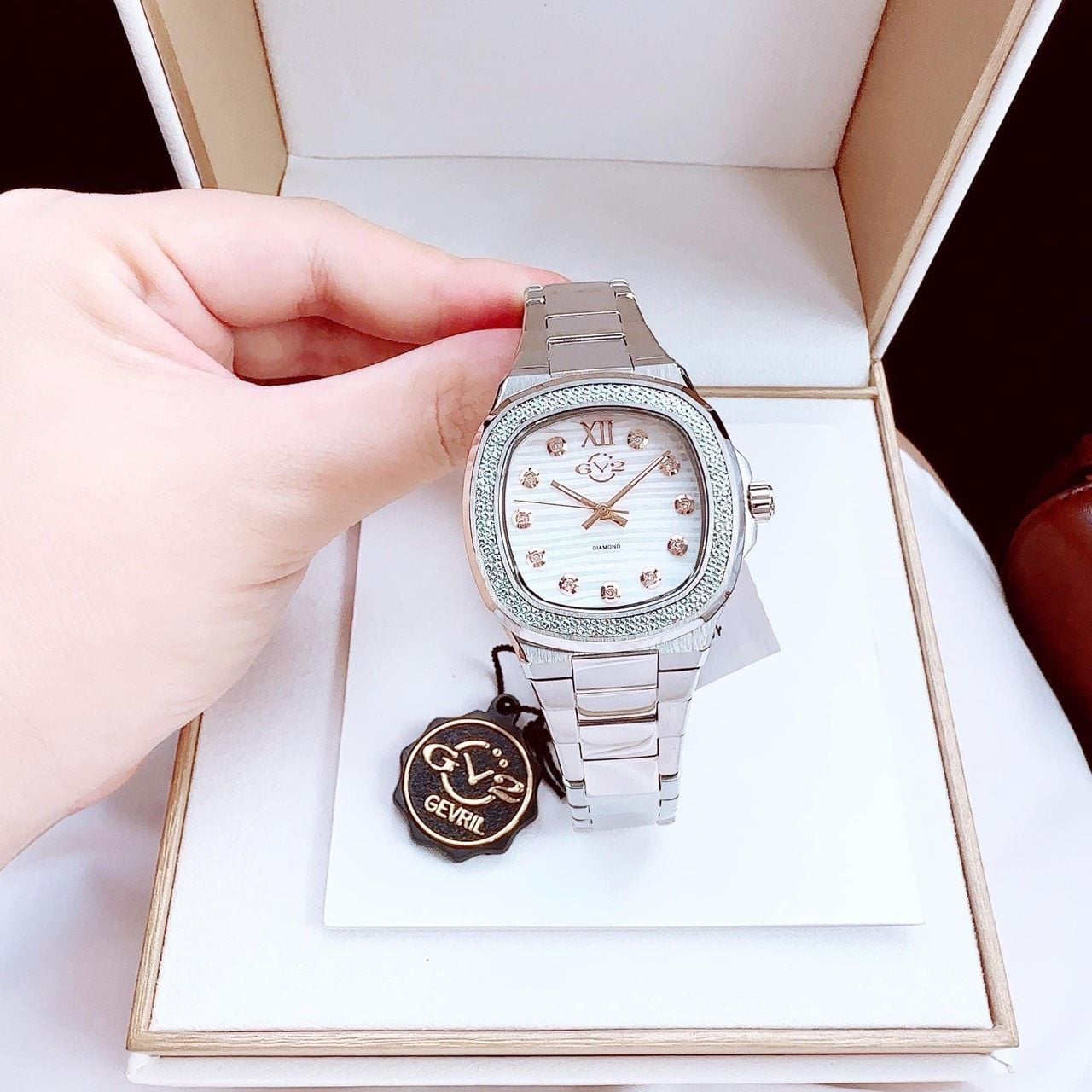 GV2 by Gevril Quartz 18201B Potente Diamond MOP Dial Swiss - Đồng Hồ N – PhongWatch