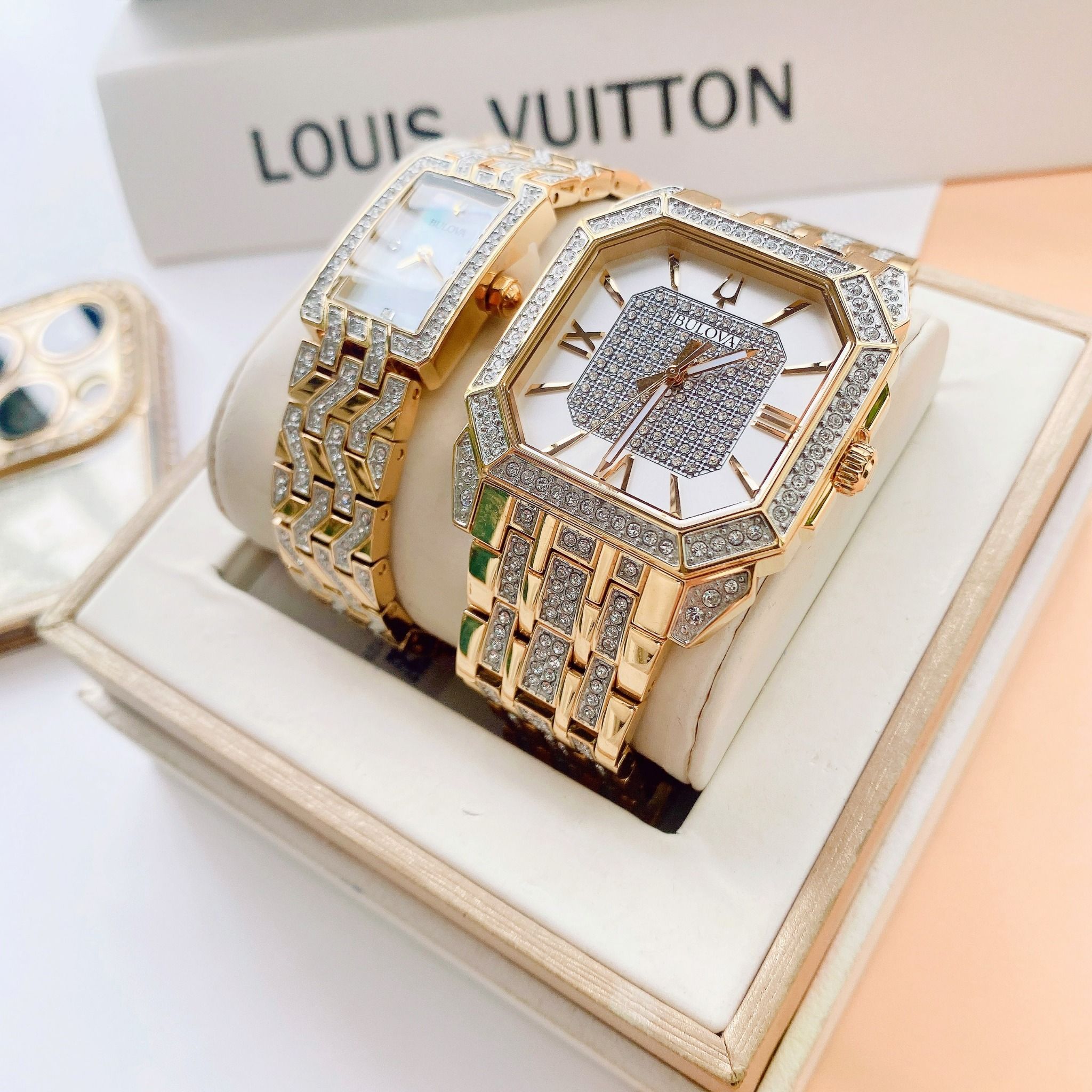 Bulova Quartz 98A295 ( Nam ) - 98L301 ( Nữ ) - Đồng Hồ Cặp – PhongWatch