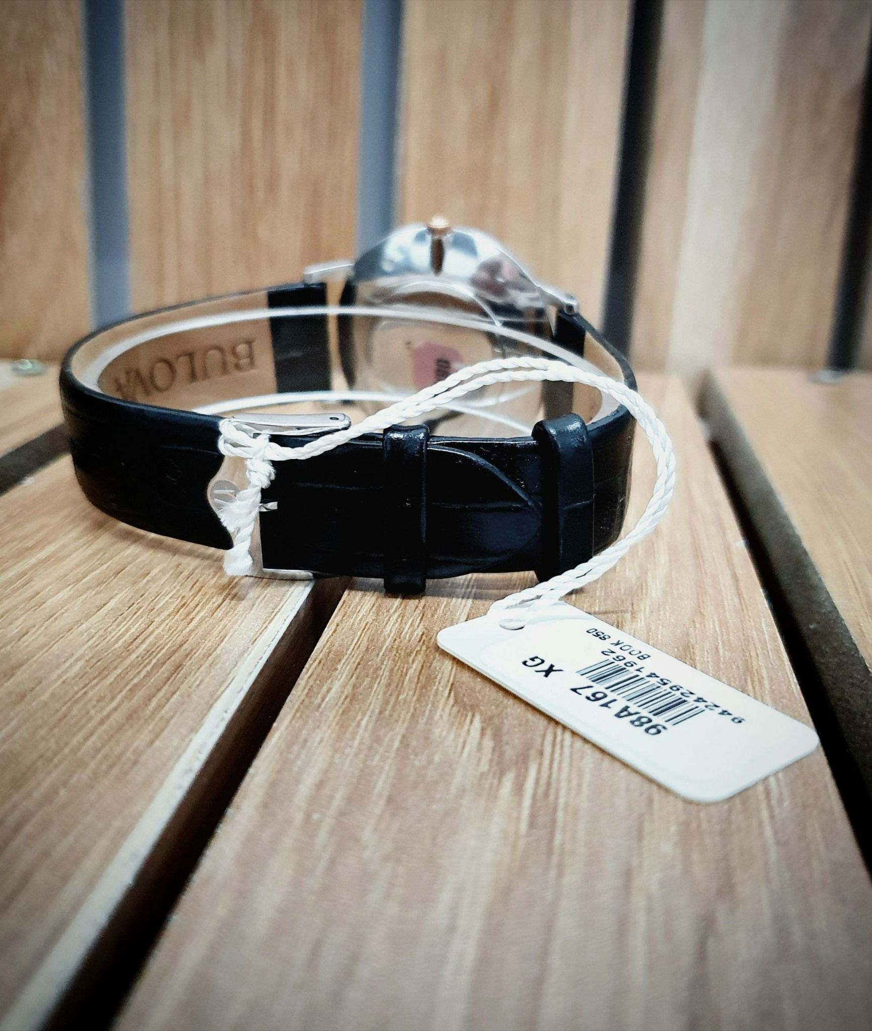 Bulova Quartz 98A167 Classic Leather - Đồng Hồ Nam -Chính Hãng Giá Tốt – PhongWatch