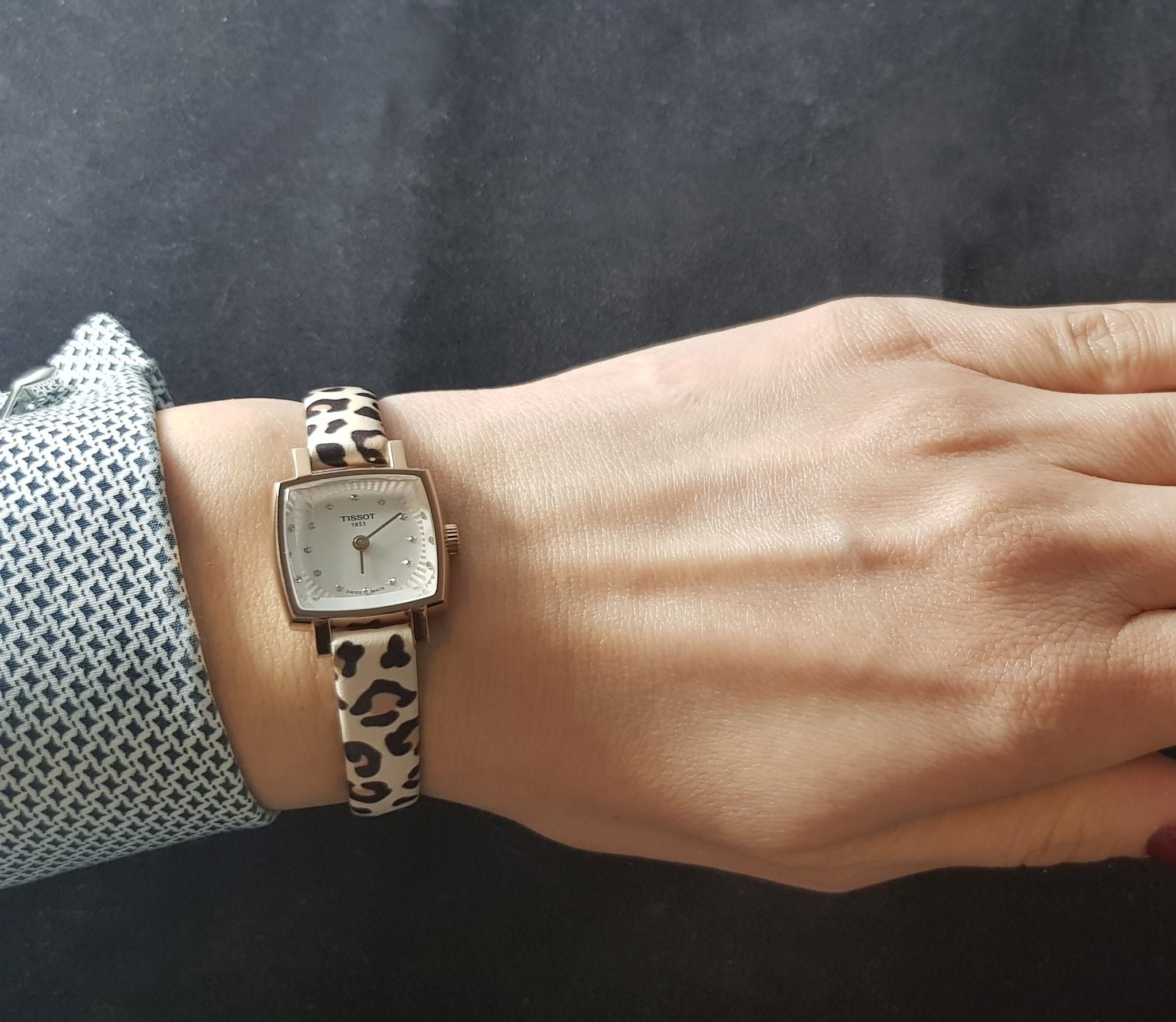 Tissot Quartz T058.109.37.036.00 Lovely Square - Đồng Hồ Nữ – PhongWatch