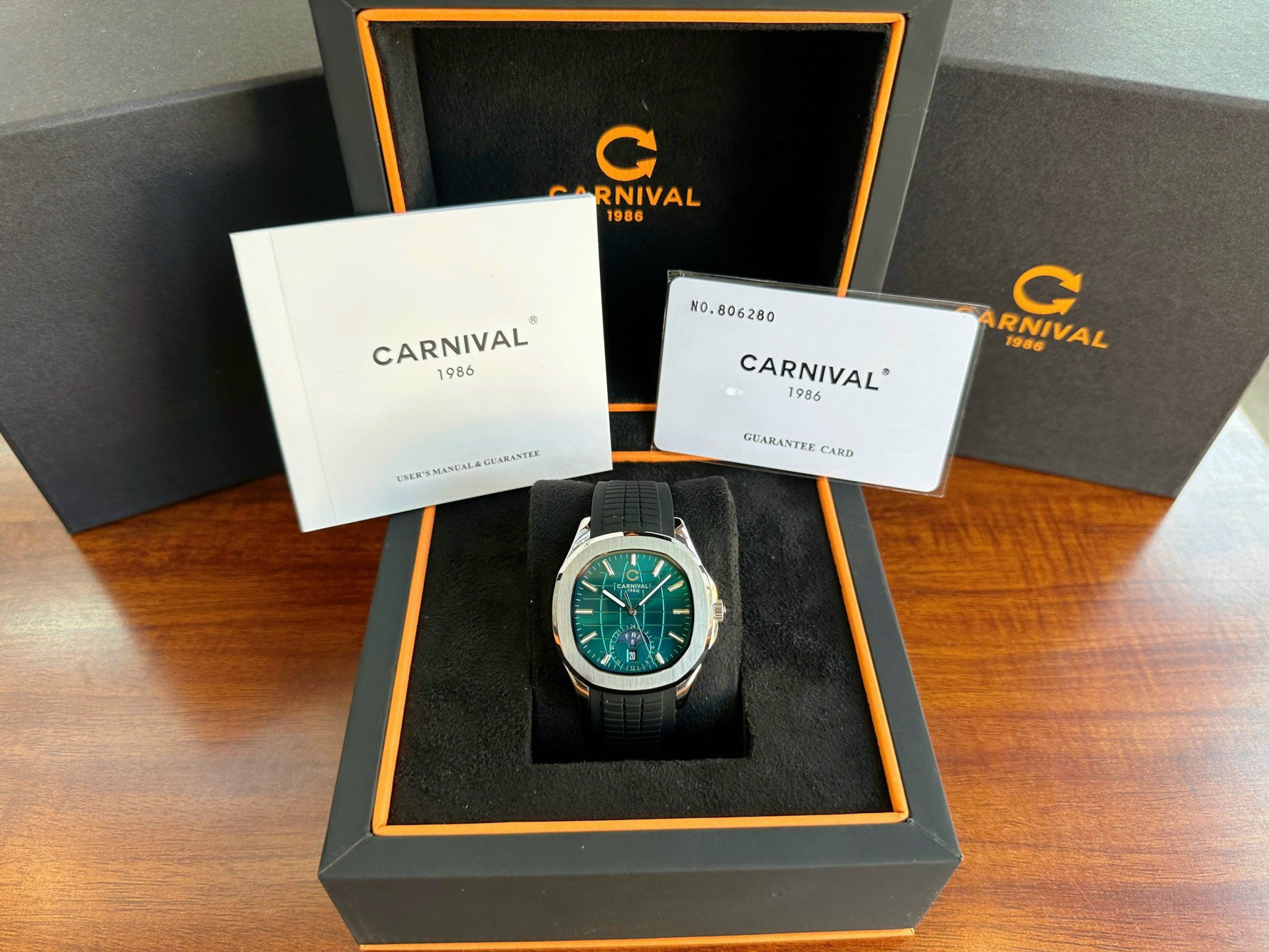 Carnival Aquanus 8113G-VT-DCS-XL ( 8113G ) - Đồng Hồ Nam – PhongWatch