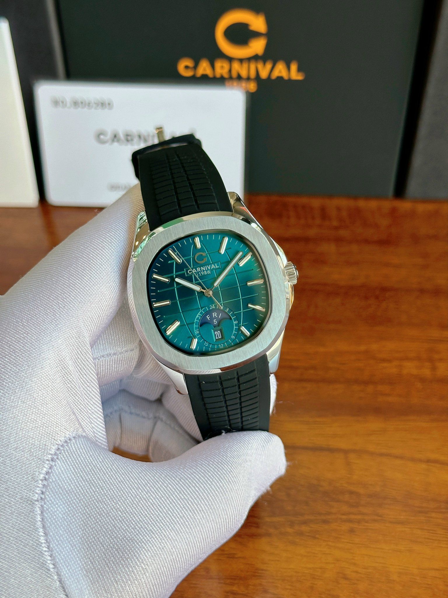 Carnival Aquanus 8113G-VT-DCS-XL ( 8113G ) - Đồng Hồ Nam – PhongWatch