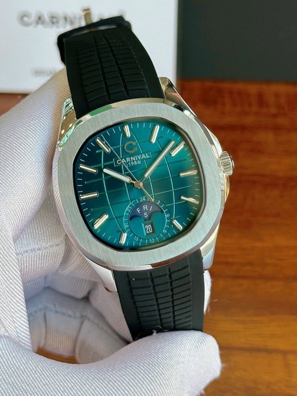 Carnival Aquanus 8113G-VT-DCS-XL ( 8113G ) - Đồng Hồ Nam – PhongWatch