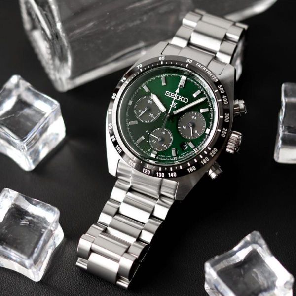 Seiko Quartz SSC933 ( SSC933P1 ) Prospex Speedtimer Solar Chronograph ...