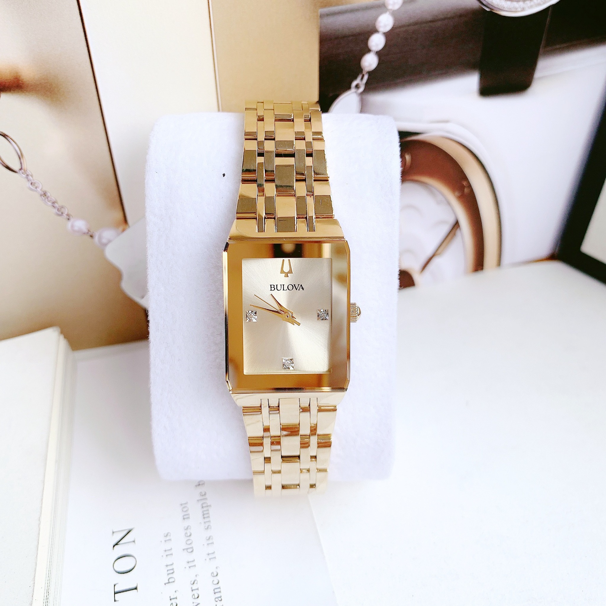 Bulova Quartz 97P140 Gasilica of Lady of Guadalupe - Đồng Hồ Nữ ...