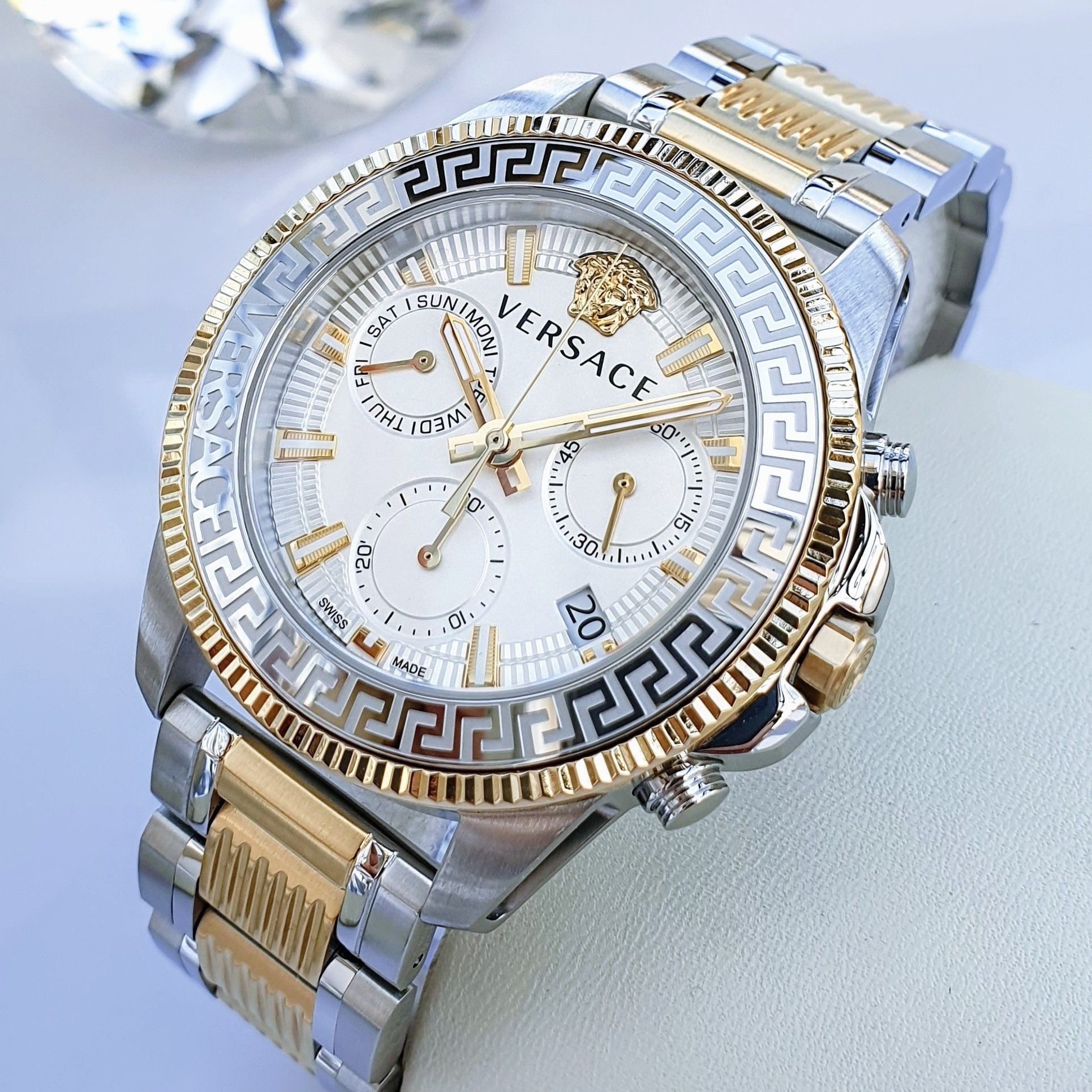 Versace V-Race Black Dial 43mm VE2B00221 - Đồng Hồ Nam – PhongWatch