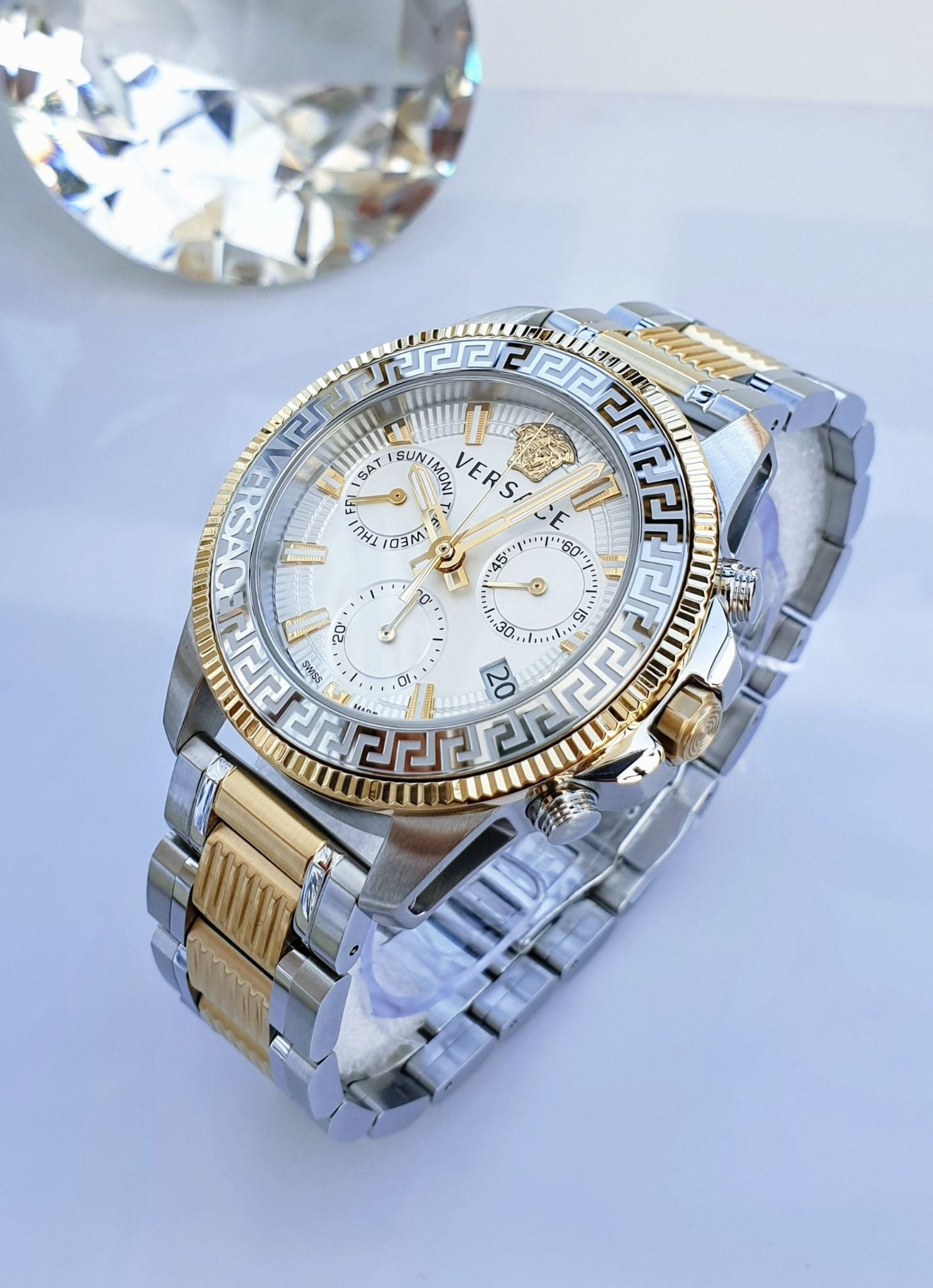 Versace V-Race Black Dial 43mm VE2B00221 - Đồng Hồ Nam – PhongWatch