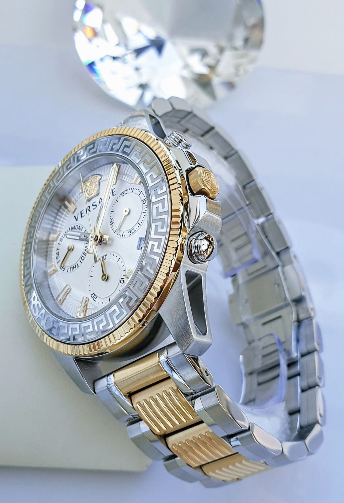 Versace V-Race Black Dial 43mm VE2B00221 - Đồng Hồ Nam – PhongWatch