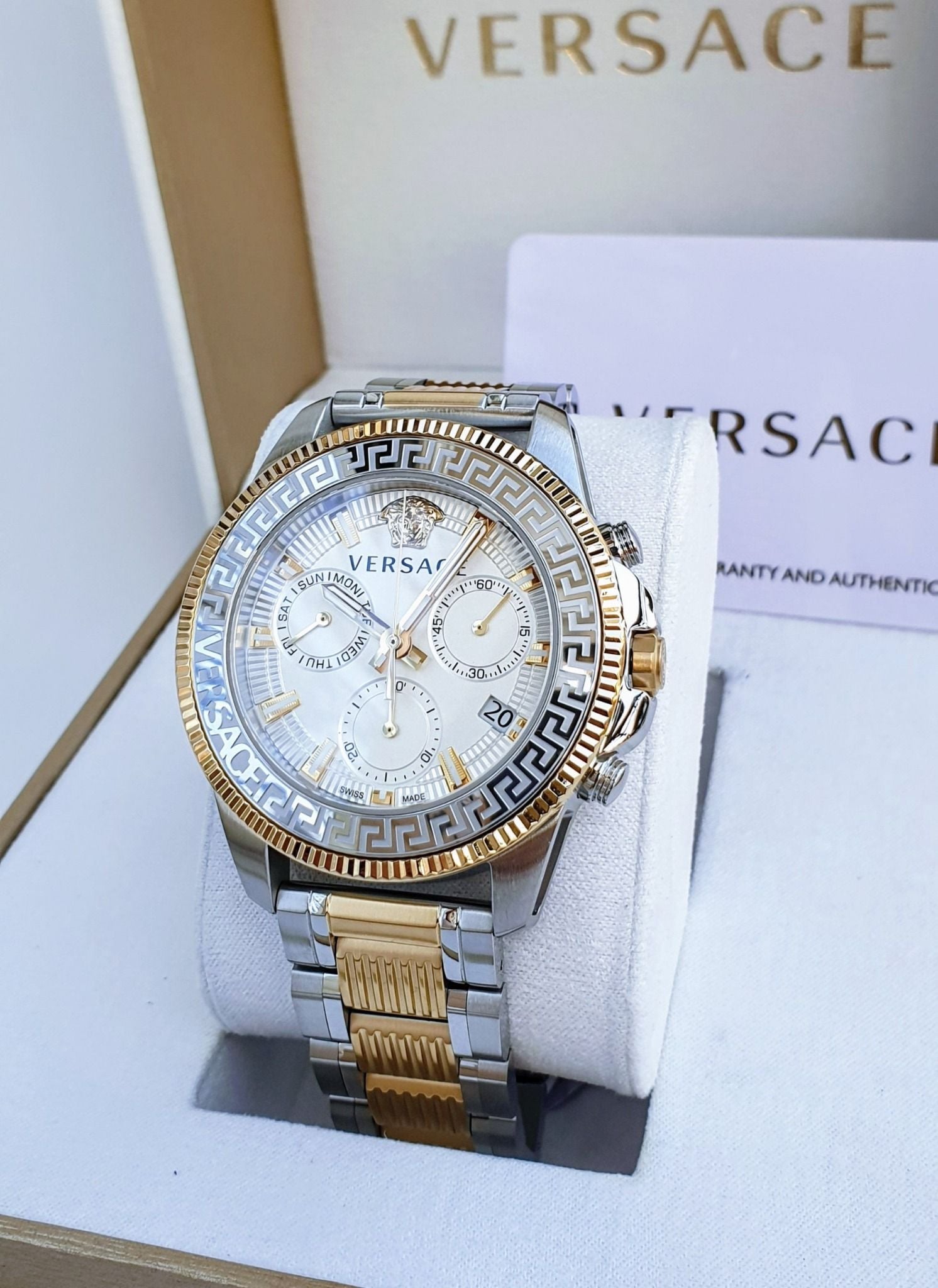 Versace V-Race Black Dial 43mm VE2B00221 - Đồng Hồ Nam – PhongWatch