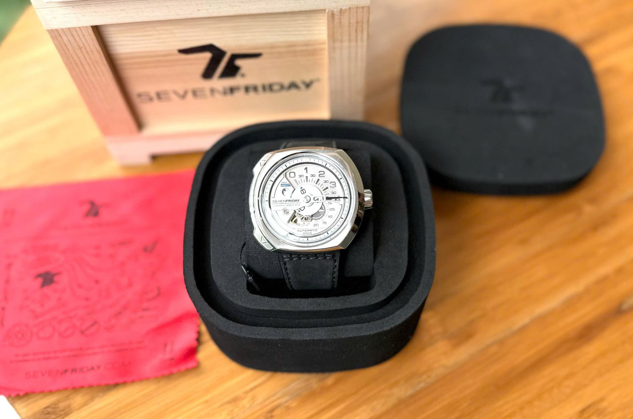 SevenFriday V-Series Automatic V1/01 - Đồng Hồ Nam – PhongWatch