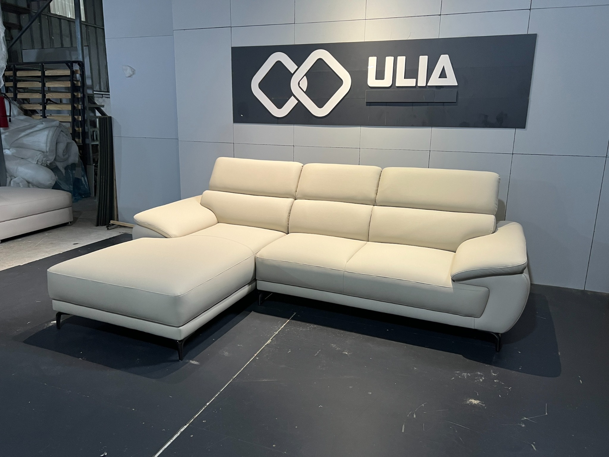 Sofa góc L màu ghi sáng – ULIA
