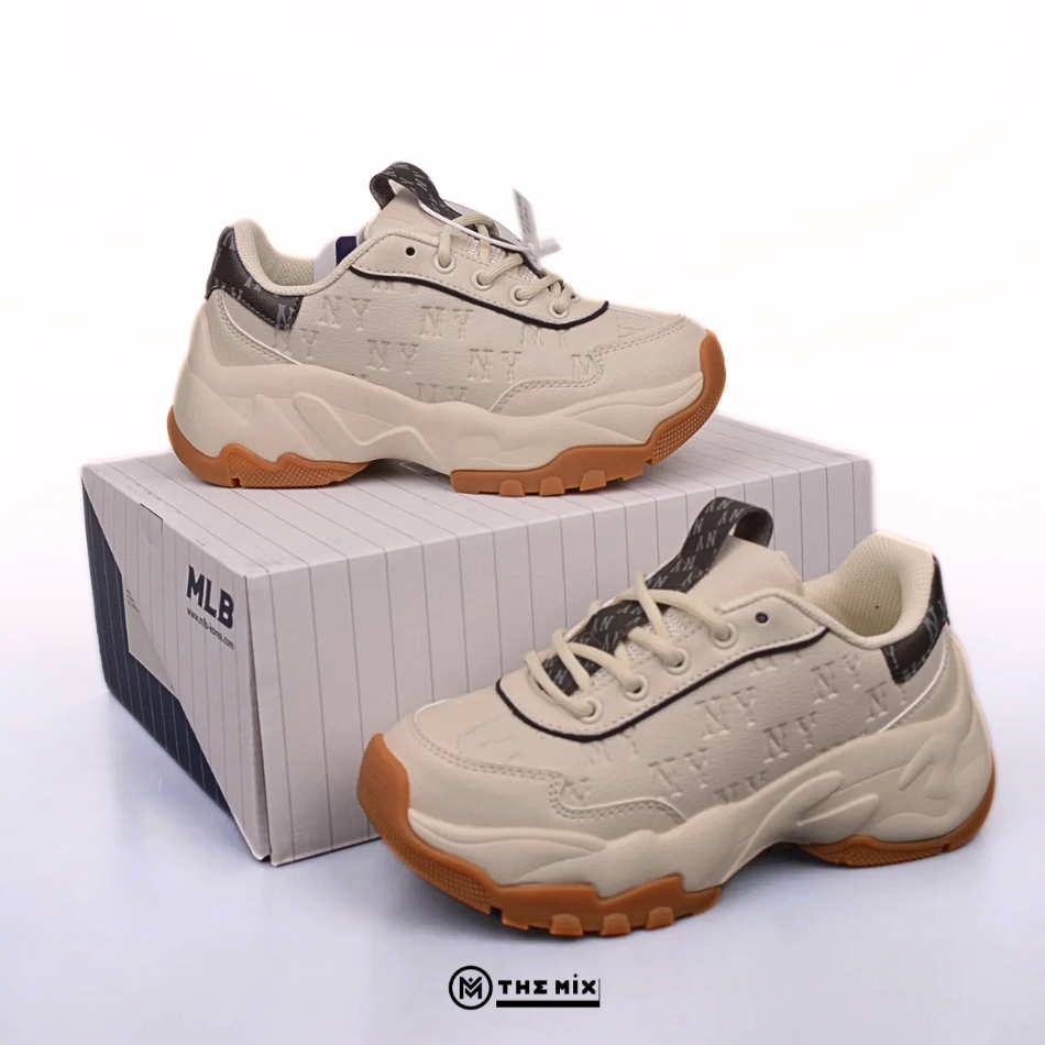 MLB Big Ball Chunky Embo Monogram NY Yankees 3ASHBEM4N-50IVS Authentic ...