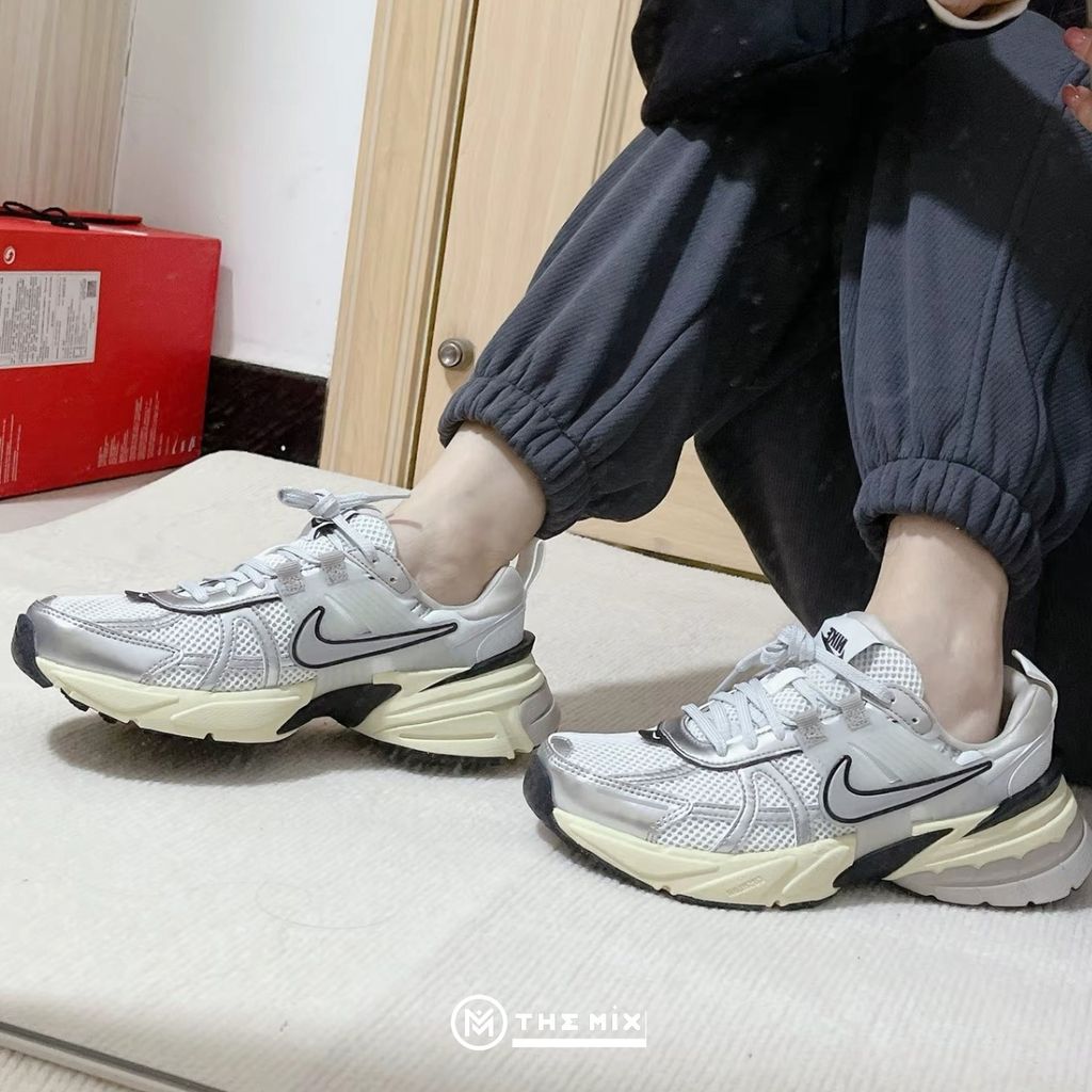 Nike V2K Run Summit White Metallic Silver - Mã FD0736-100 - Chính Hãng ...